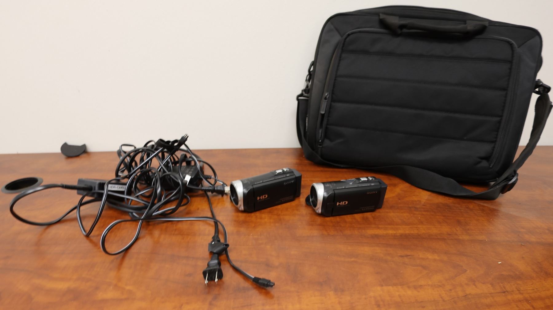 Qty 2 Sony HD AVCHD Progressive Handycams w/ Cables & Case