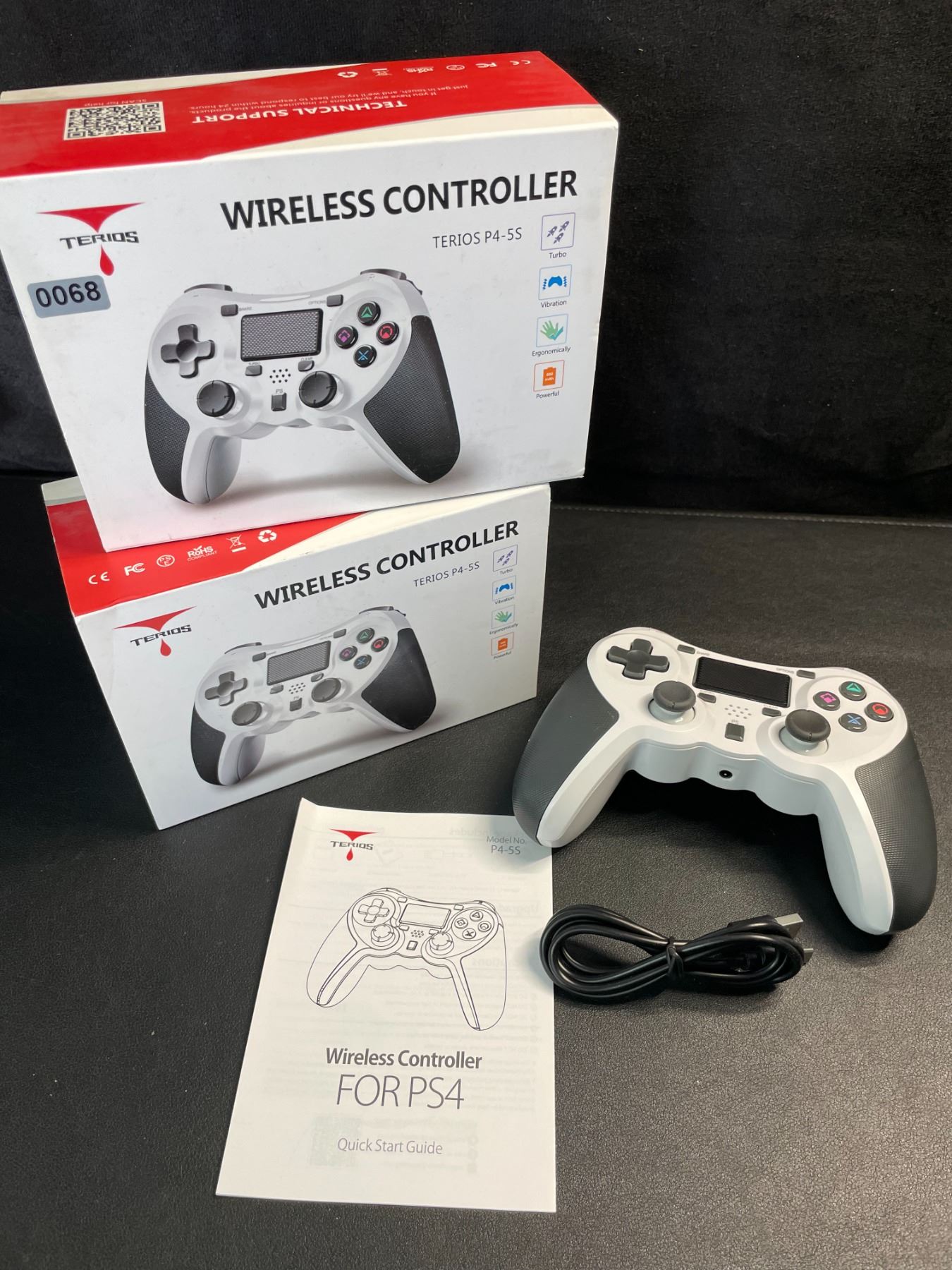 2 Ergonomic Wireless Controllers for PS4/PC - New