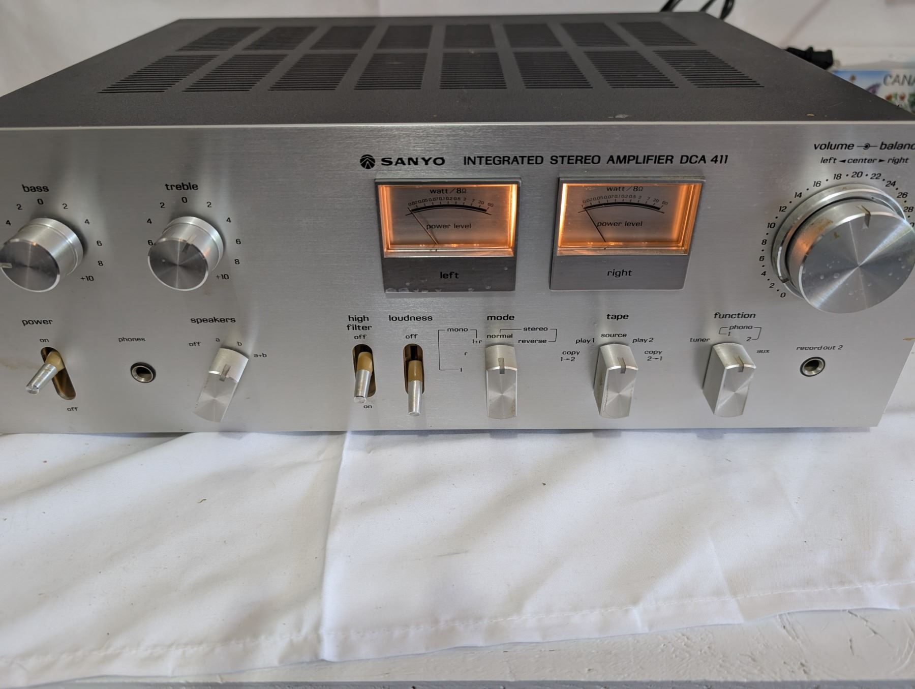 Sanyo Integrated Stereo Amplifier DCA 411 Korea