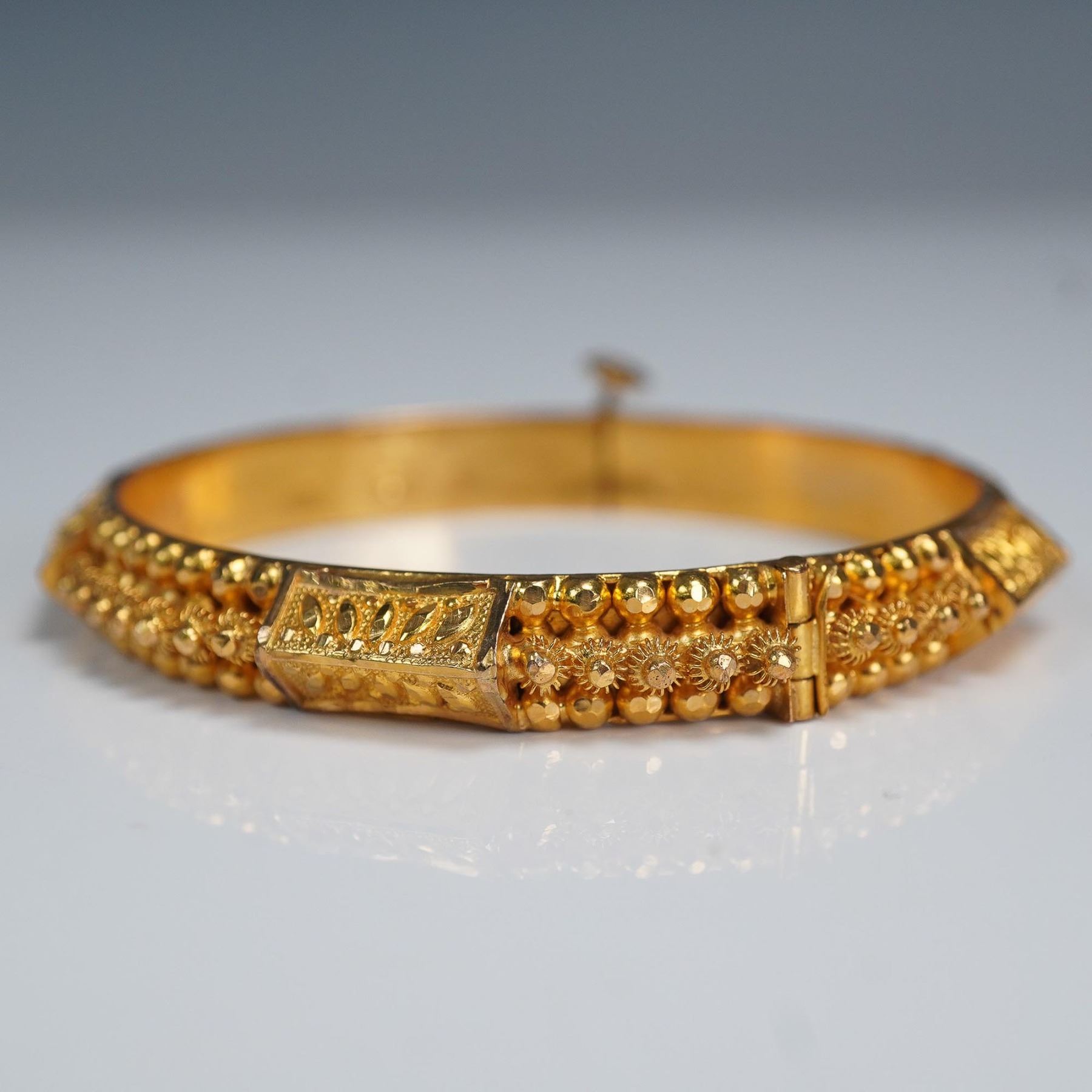 24K Indian Gold Hinged Bangle with Screw Closure