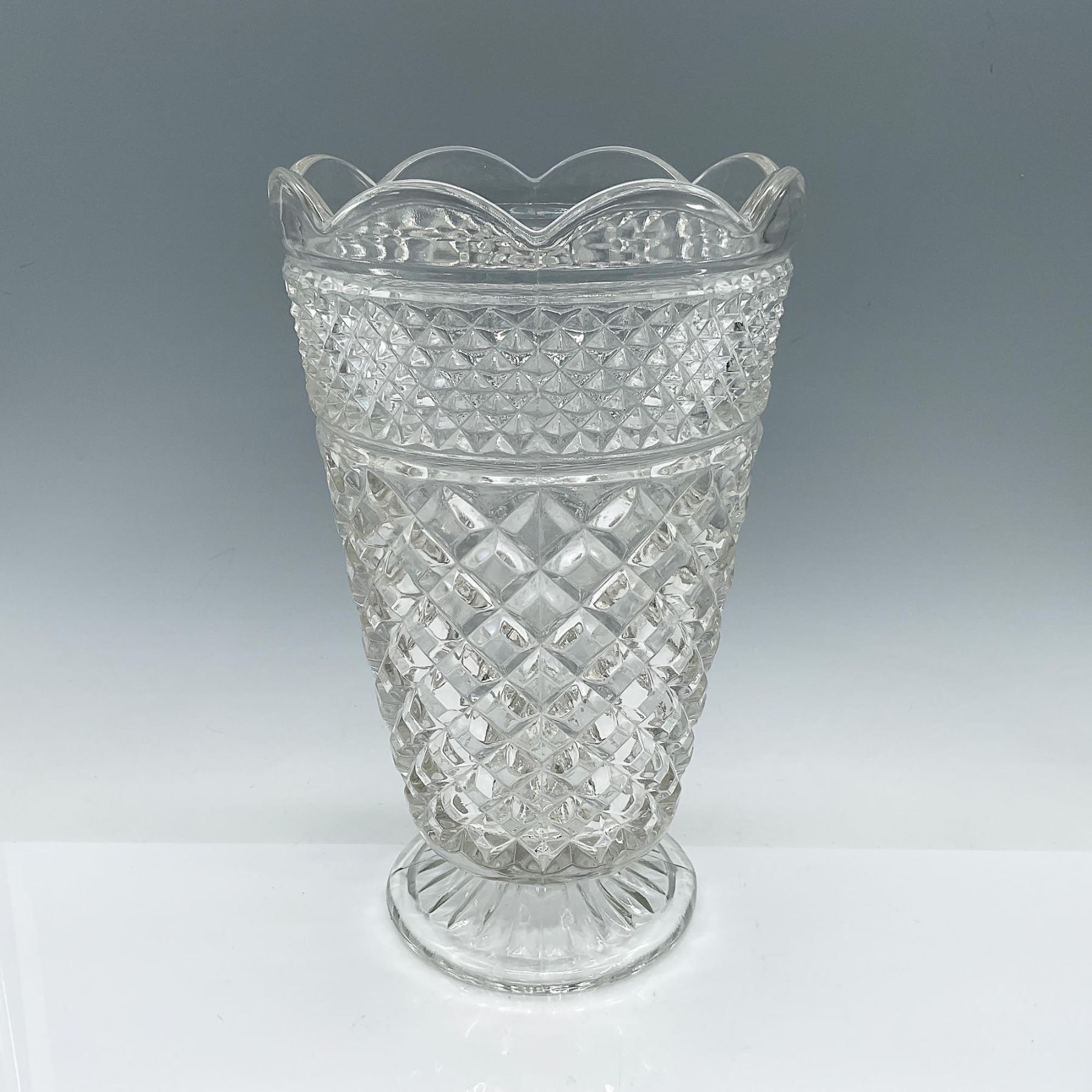 Anchor Hocking Wexford Glass Vase