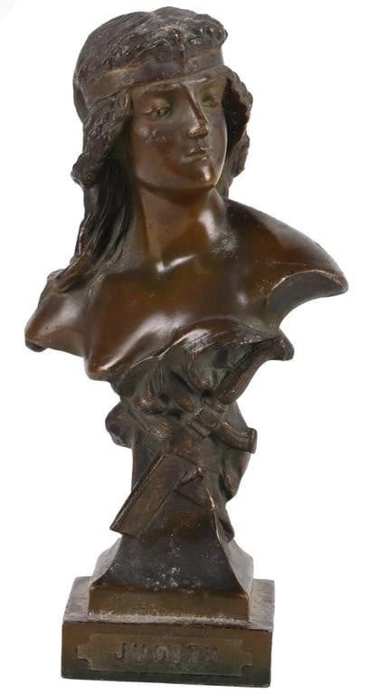 ANTIQUE CABINET JUDITH BRONZE BUST STATUE