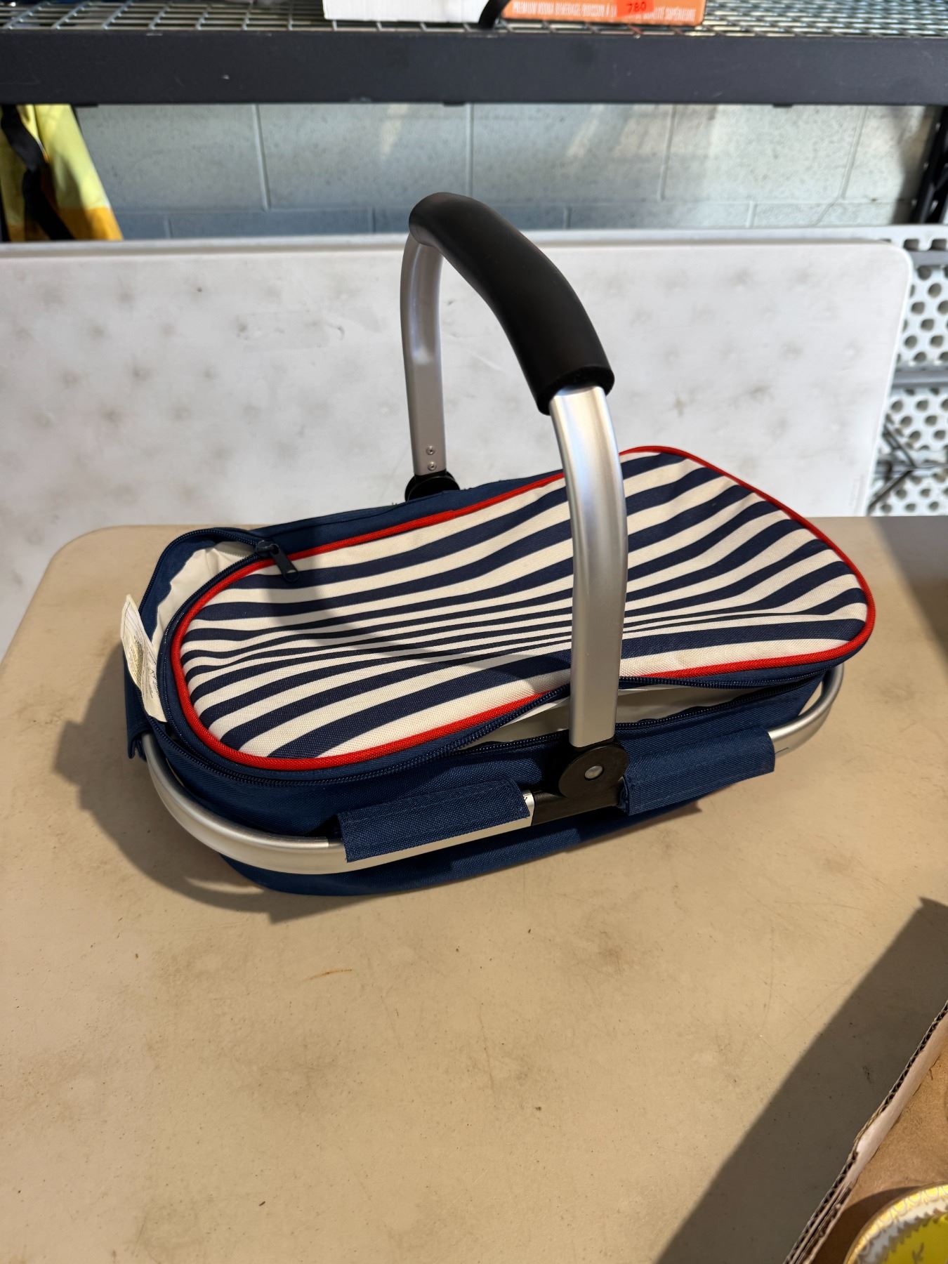 Collapsible folding basket