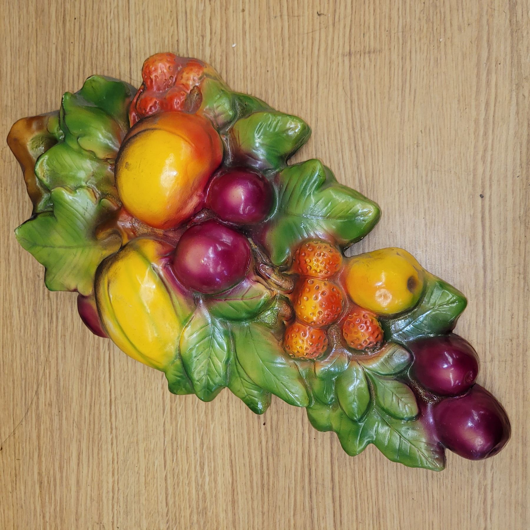 1940s 1950s Hanging Fruit Chalkware Wall Decor