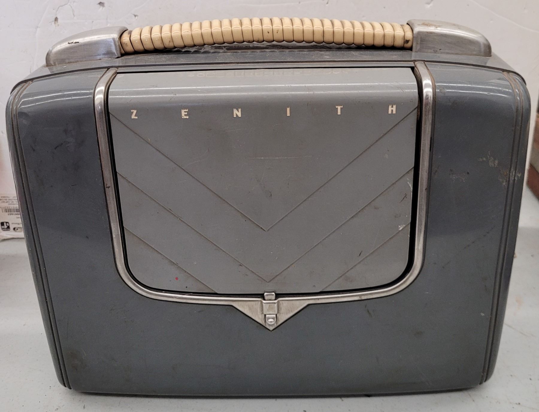 1940s Zenith Tip Top Radio The Royalty of Radio Model 4G903