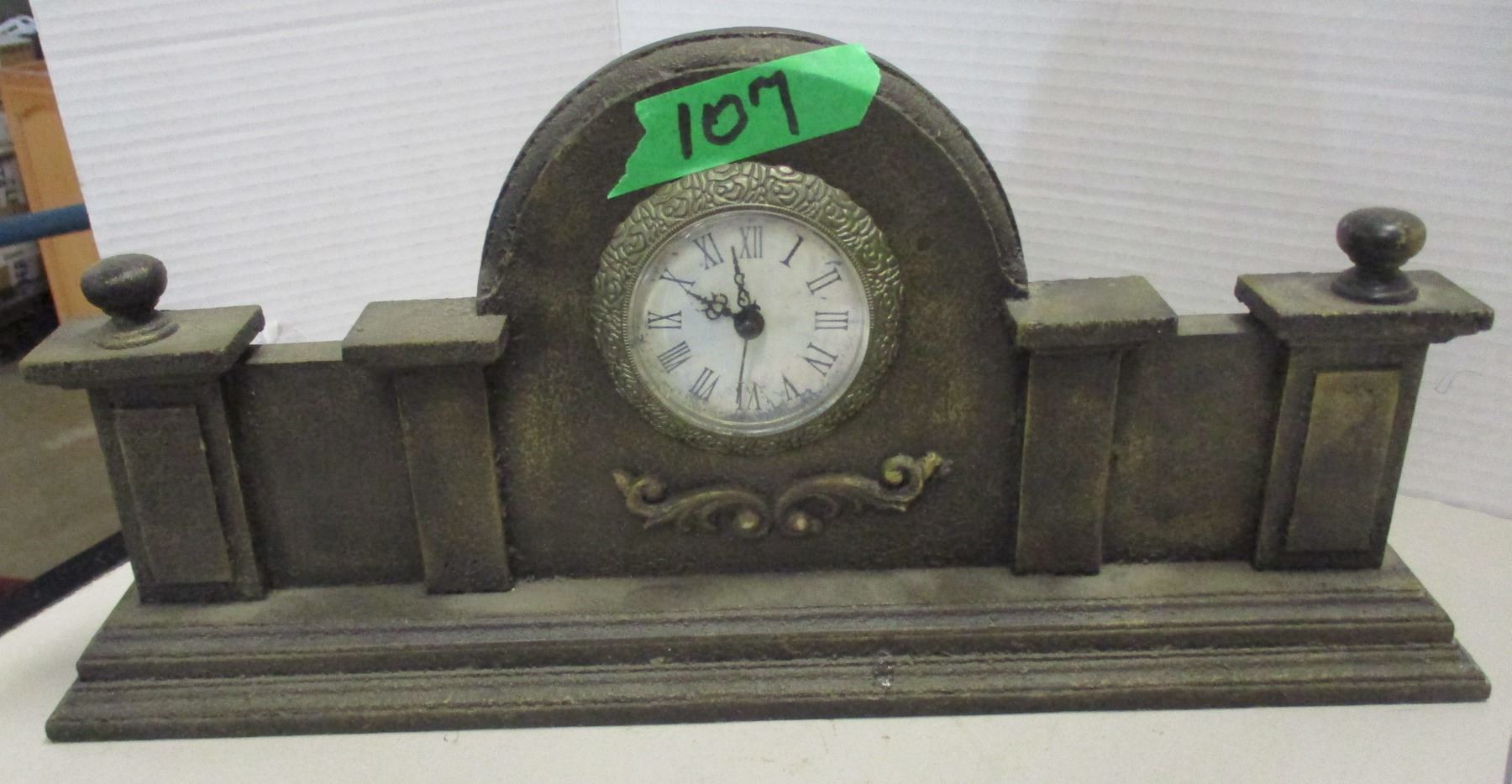 ESTATE: MANTLE CLOCK
