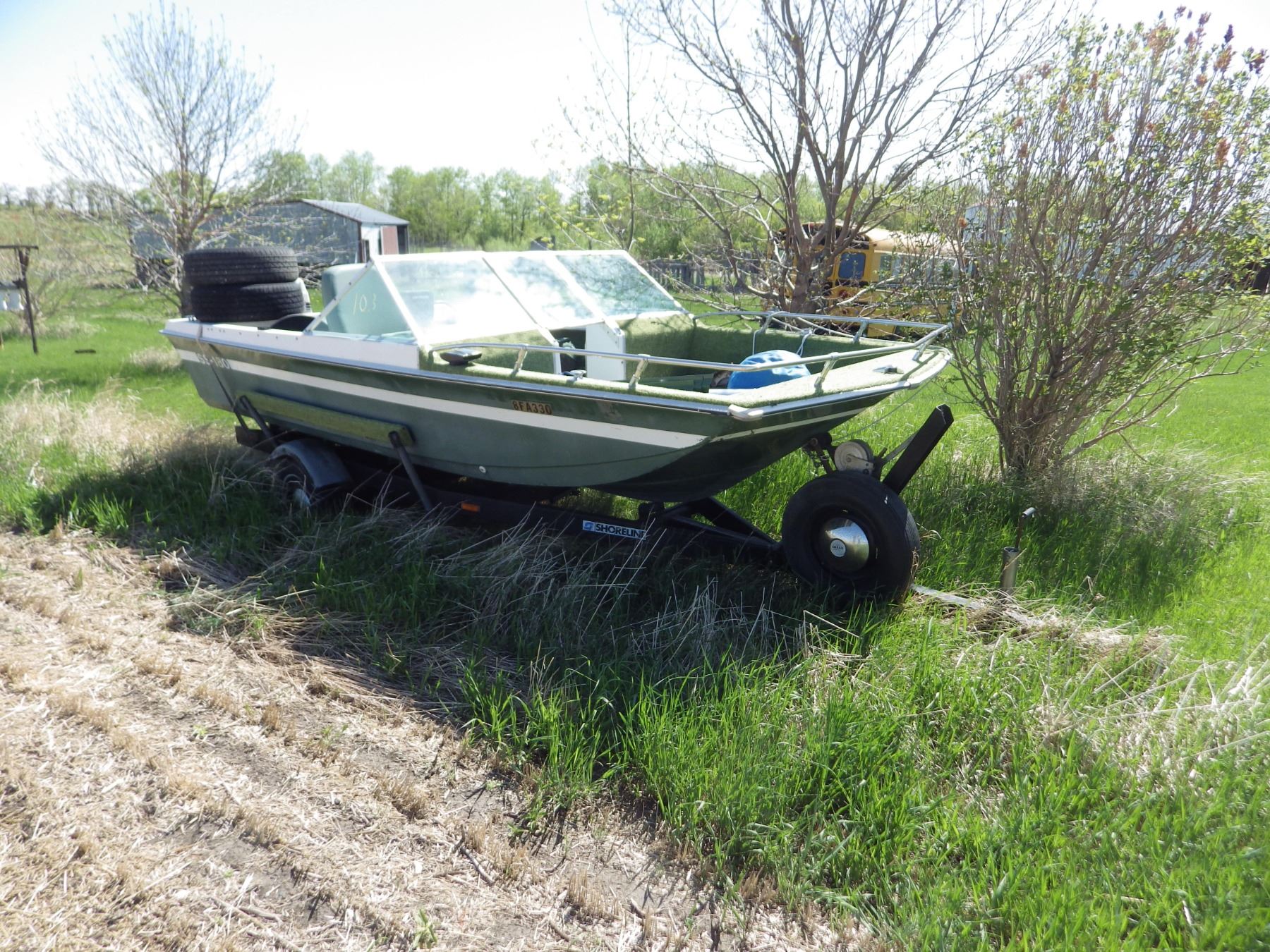 Slick craft SS-180 16' fiberglass boat and Johnson VRO 70 outboard ...