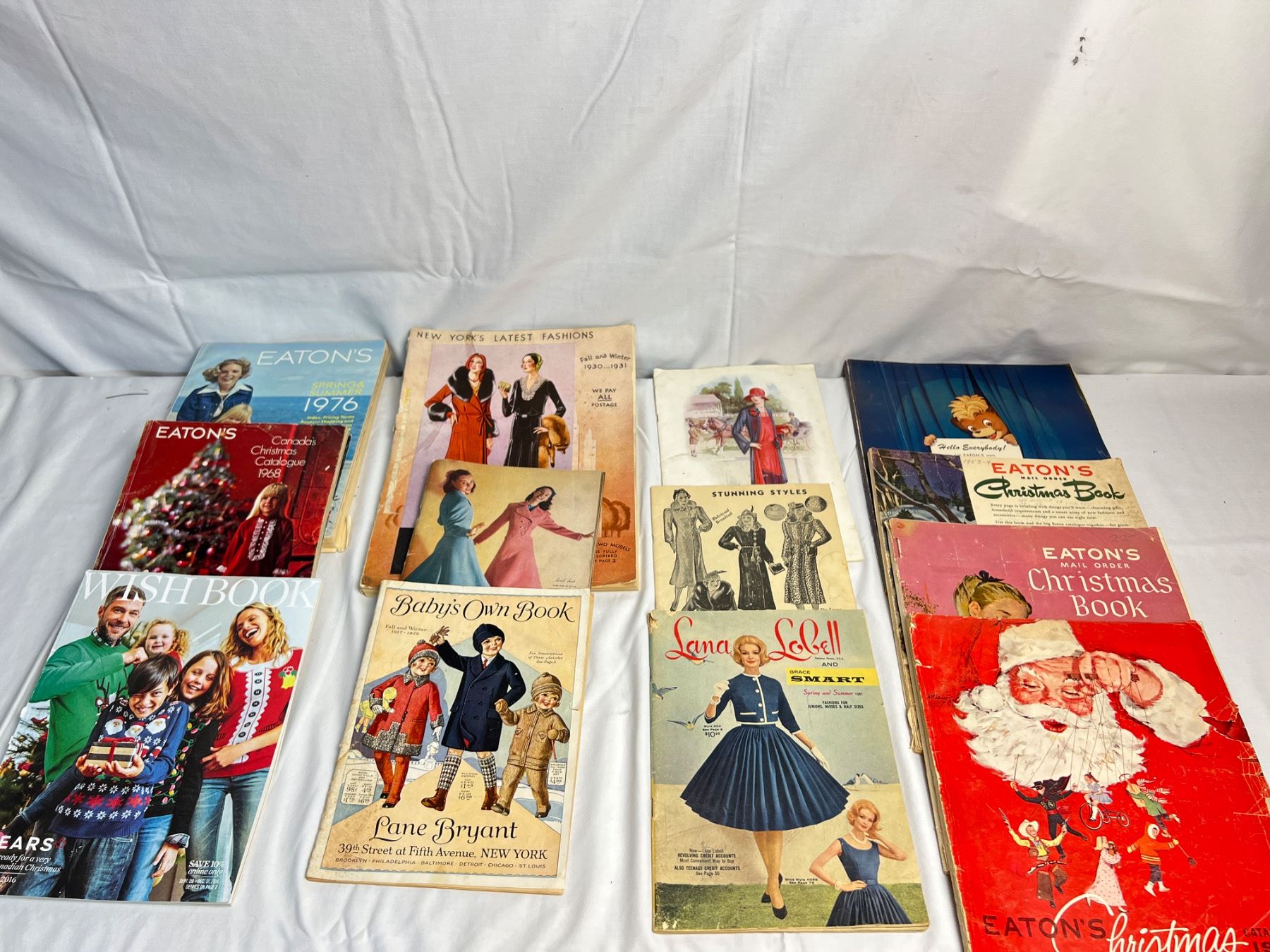 Assorted Vintage Catalogues - Sunrise Estate Services Ltd