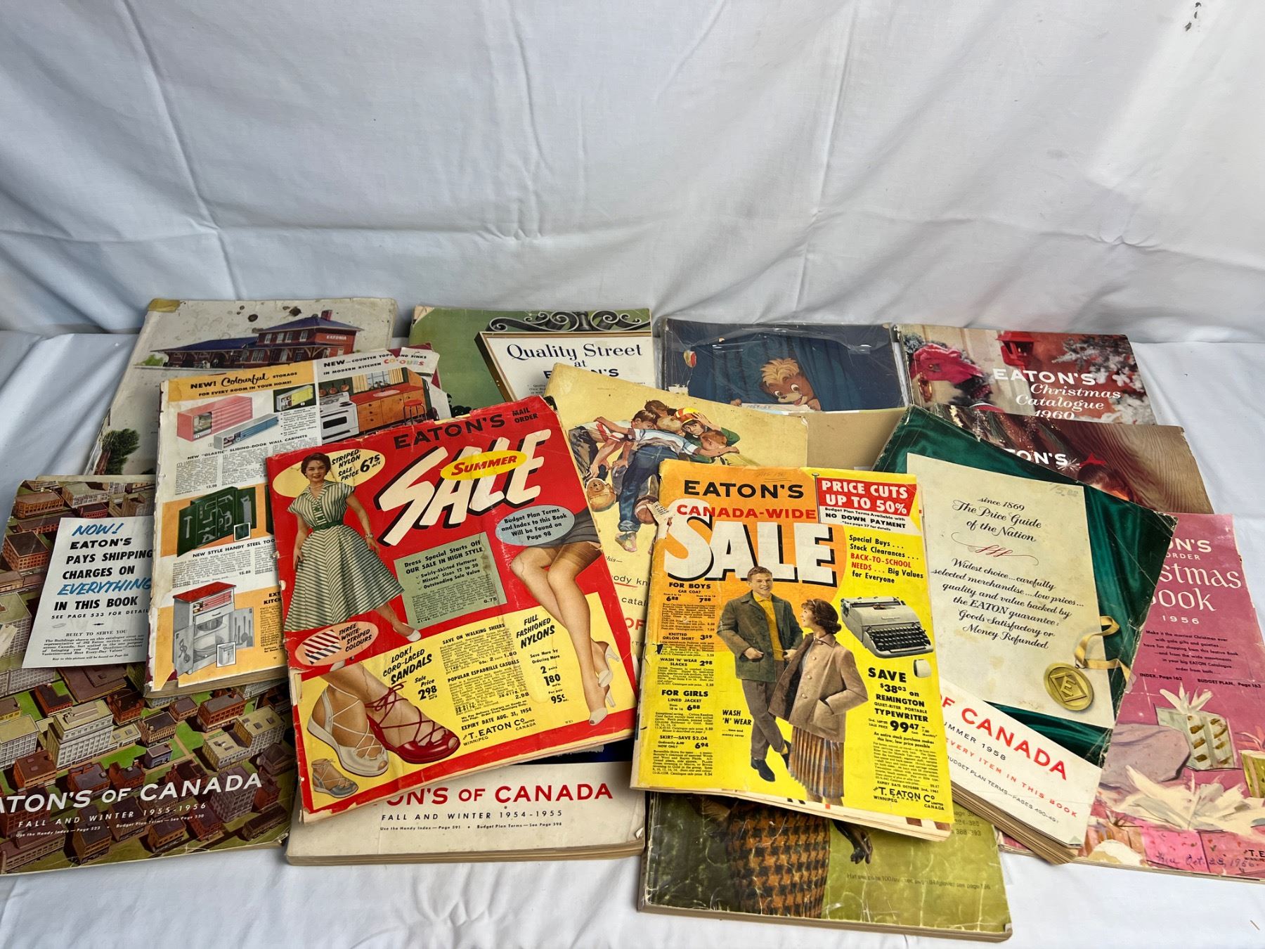 Assorted Vintage Catalogues - Sunrise Estate Services Ltd
