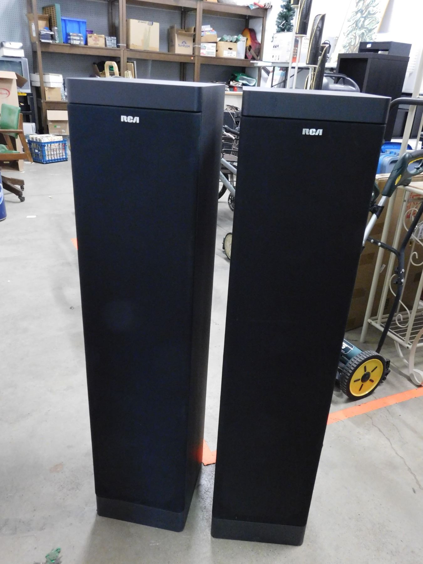 4 Way RCA High Fidelity Tower Speakers . 160 Watts. SP4100T A