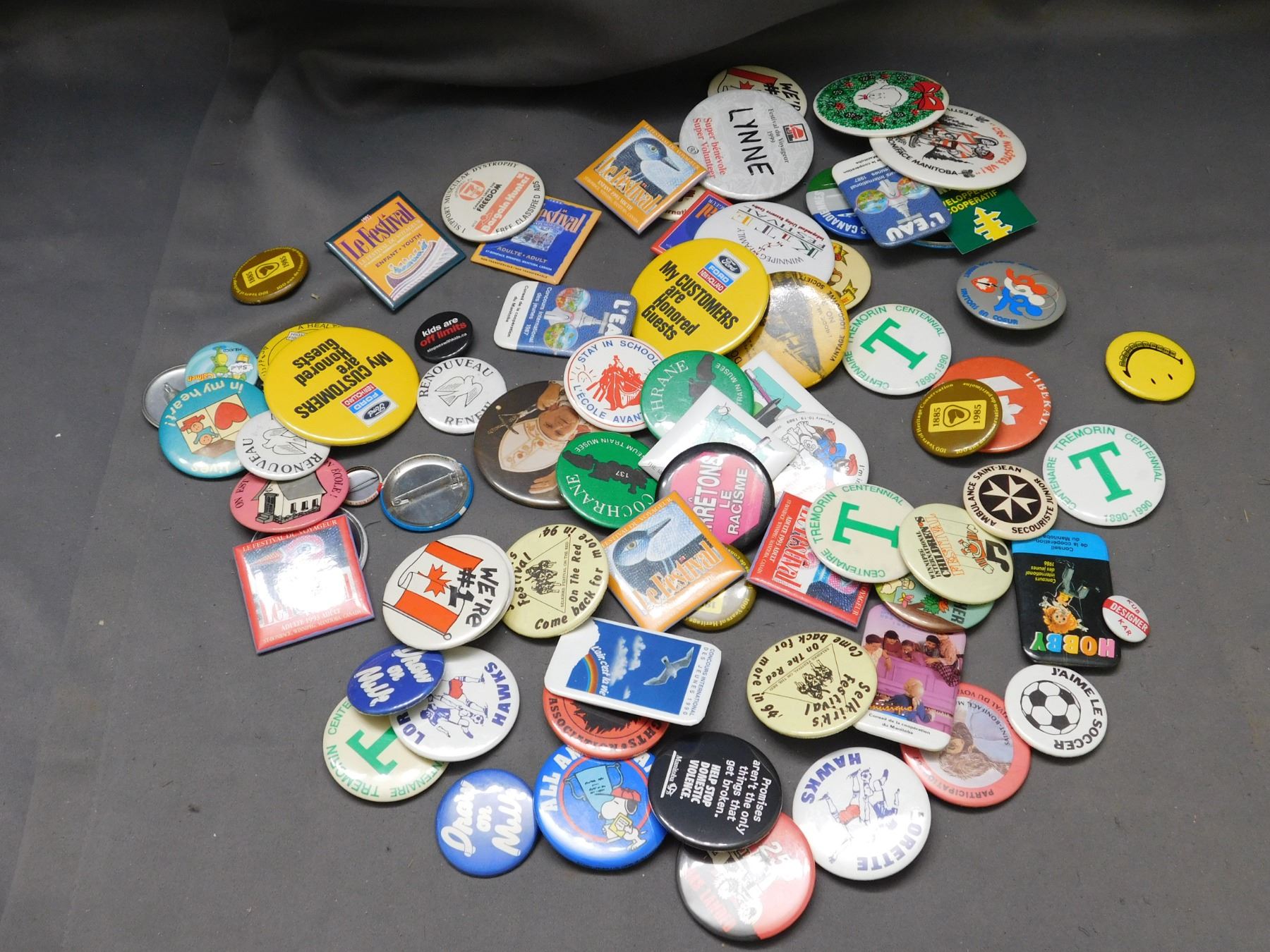 Lot of Assorted Vintage Pins Buttons Advertising