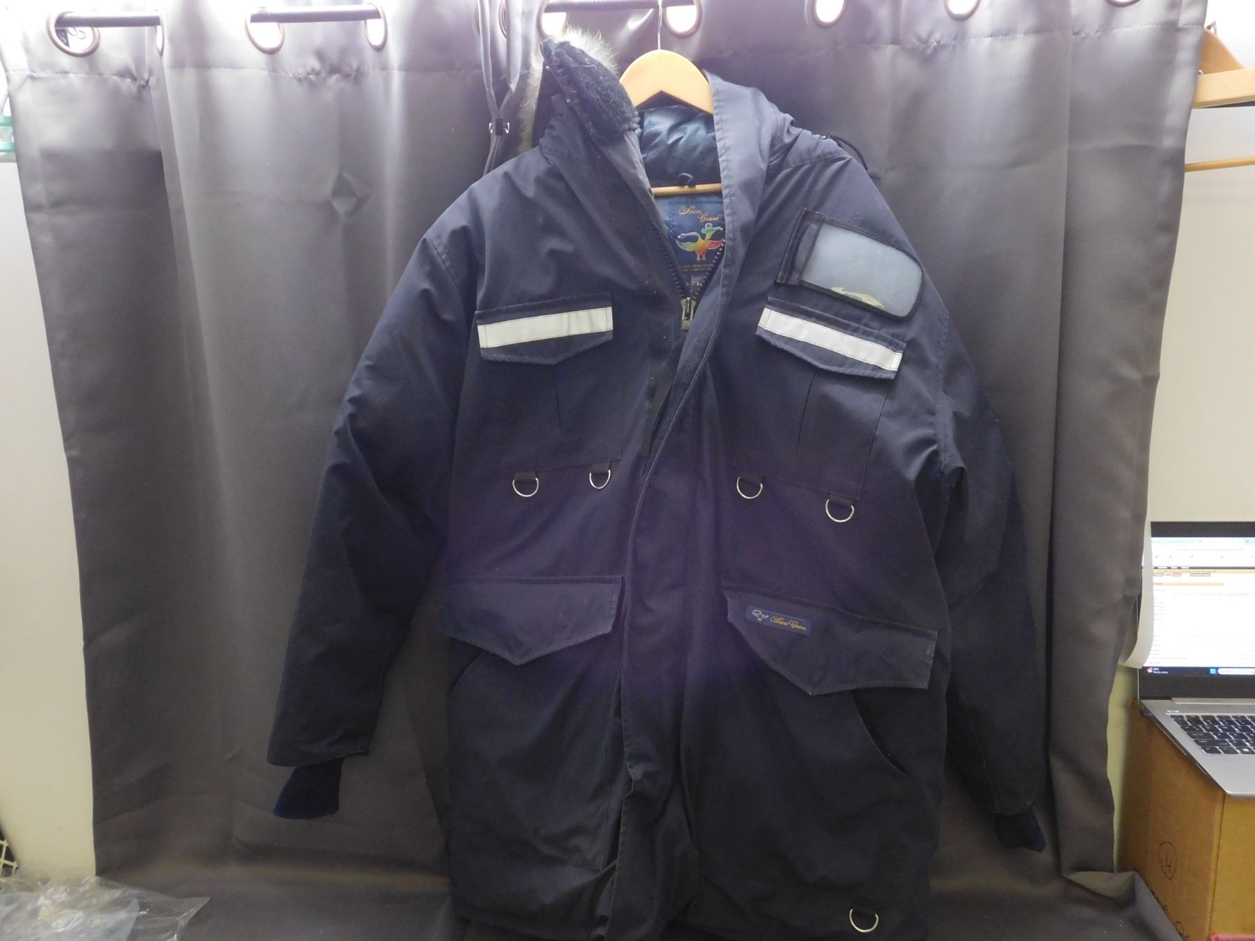 Snow Goose Heavy Duty Winter Jacket Size L Made in Canada Metro Sportswear