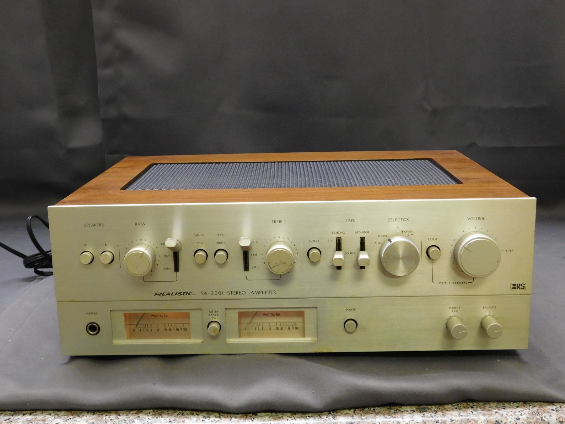 Realistic SA-2001 Stereo Amplifier