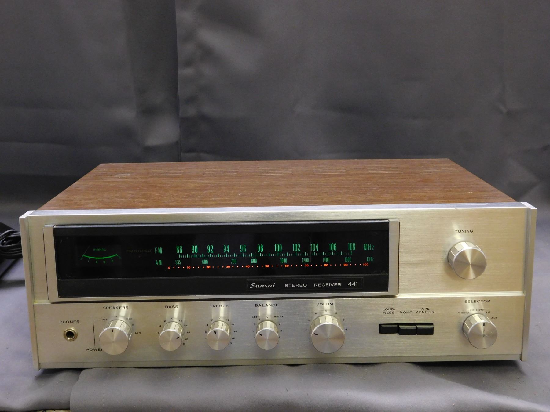 Sansui Model 441 Stereo Receiver