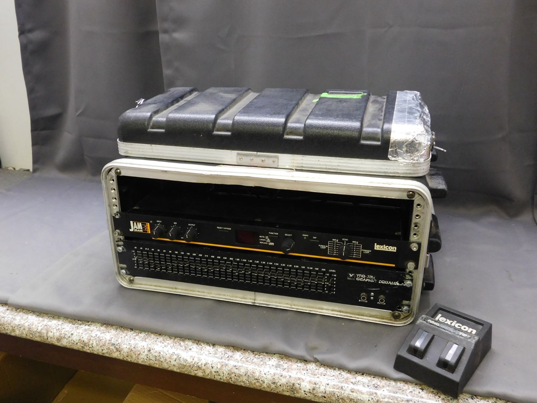 Lexicon Jam Man Audio Looping Device with Foot Pedal and Yorkville YEQ-31M Graphic Equalizer, Case