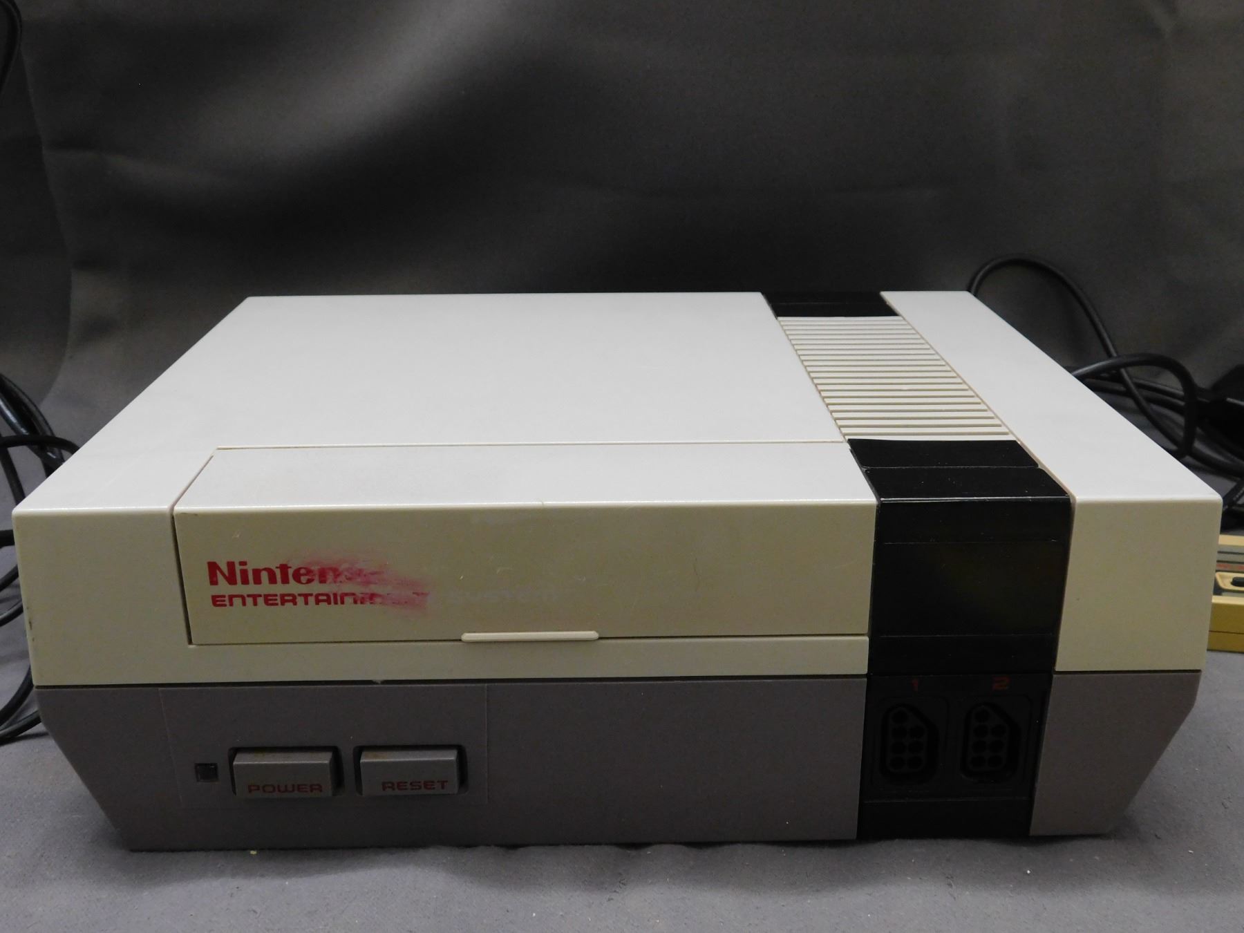 Vintage NES Nintendo Video Game Console, 2 Controllers, Power, RF ...