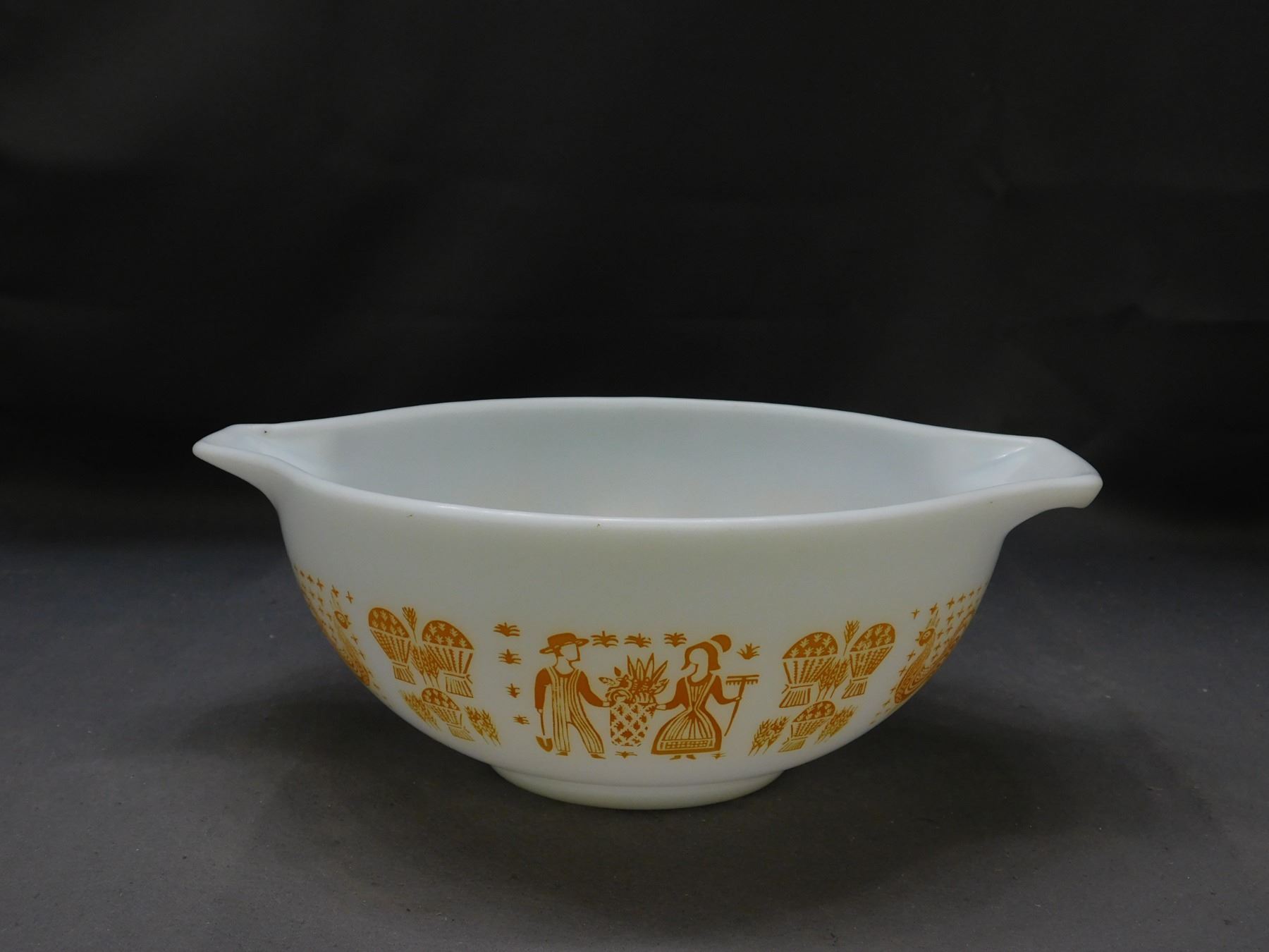 Pyrex Orange Pumpkin Amish Butterprint Mixing Bowl 443