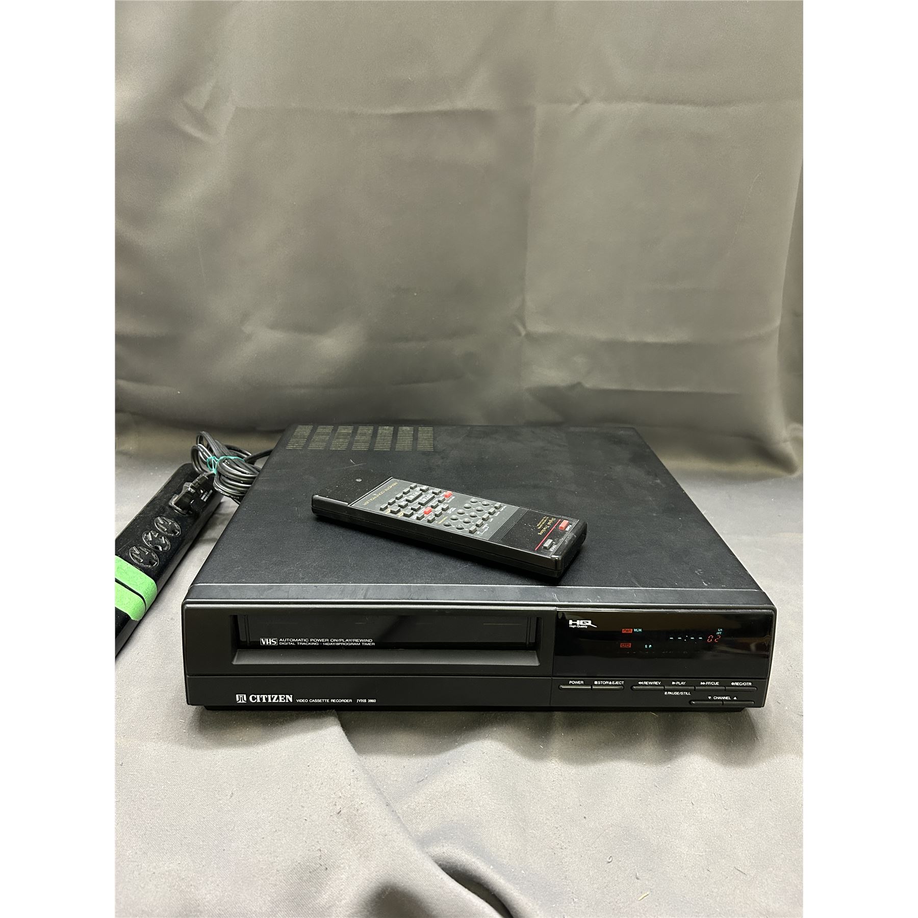 Citizen 1VHS 3960 VHS VCR Tape Player w Remote