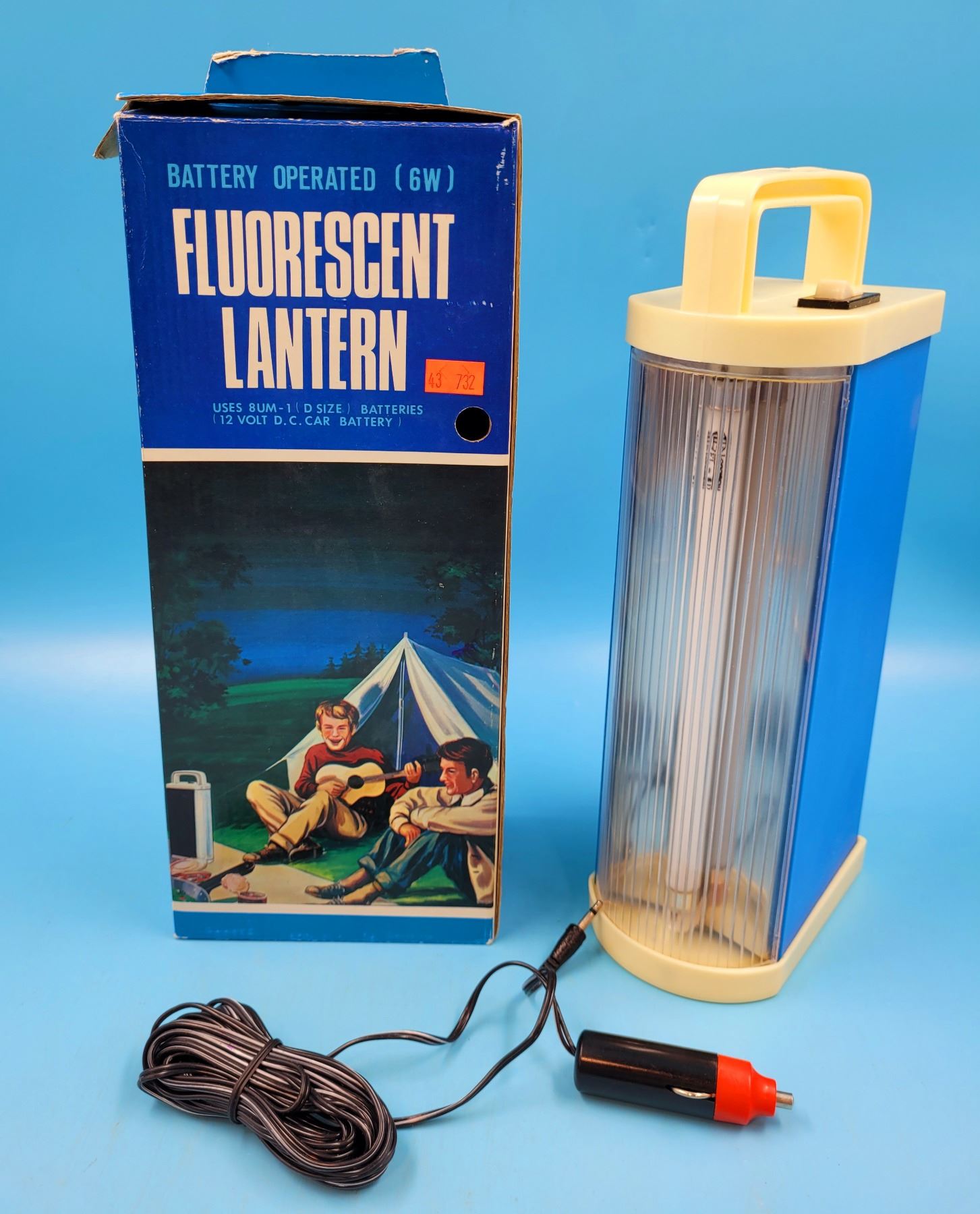 VTG Battery Operated Fluorescent Lantern