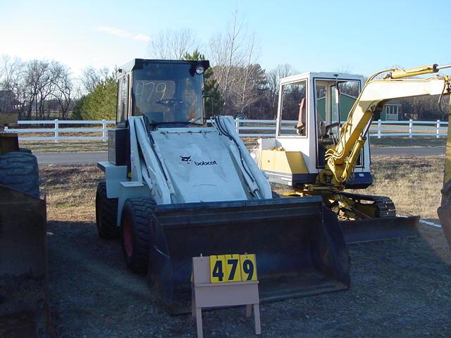 Bobcat 2410 articulating loader