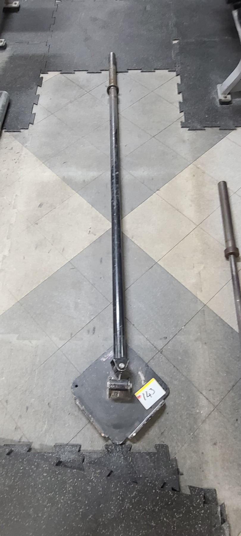 CORNER T-BAR/ROW BAR AND PLATE