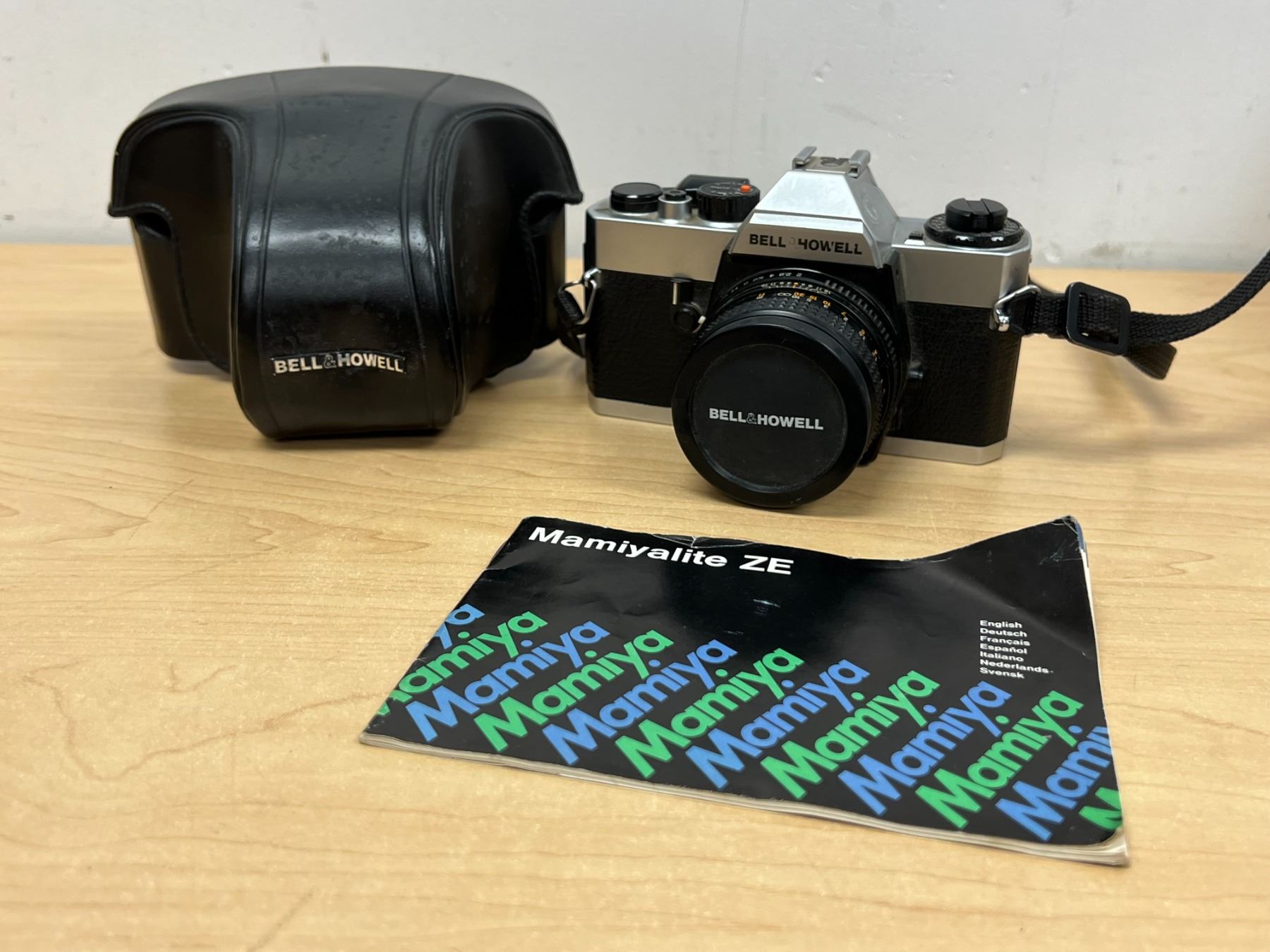 Vintage Mamiya Bell & Howell Film Camera & accessories - see photos ...