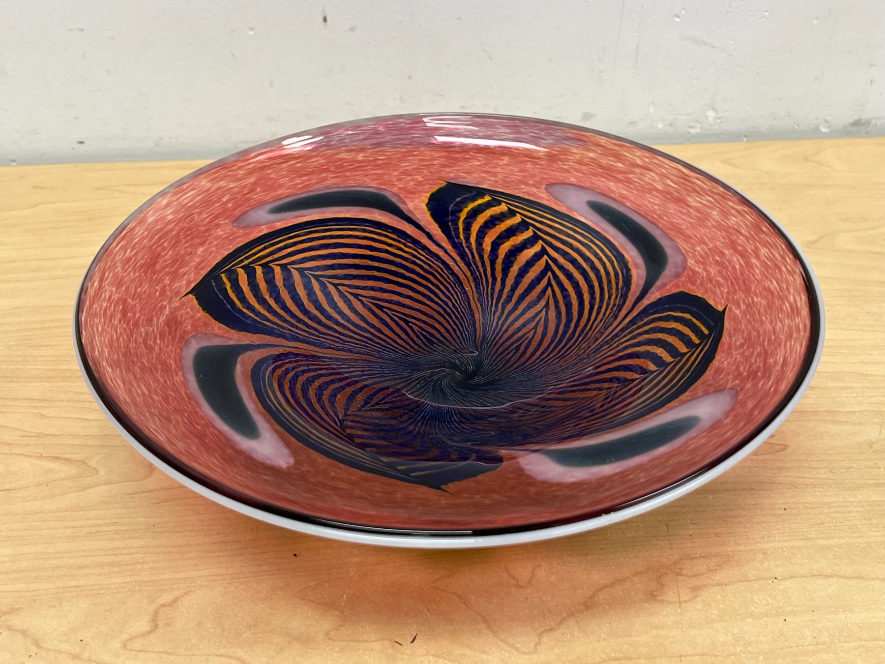 Robert Held (Canada) Handmade Art Glass Centerpiece / Dish 12.5"W 3.25"T