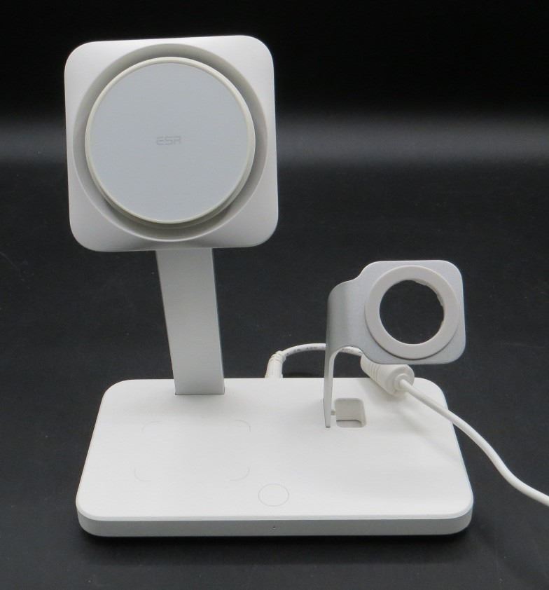 ESR HaloLock 3-in-1 Wireless Charger With Cryoboost