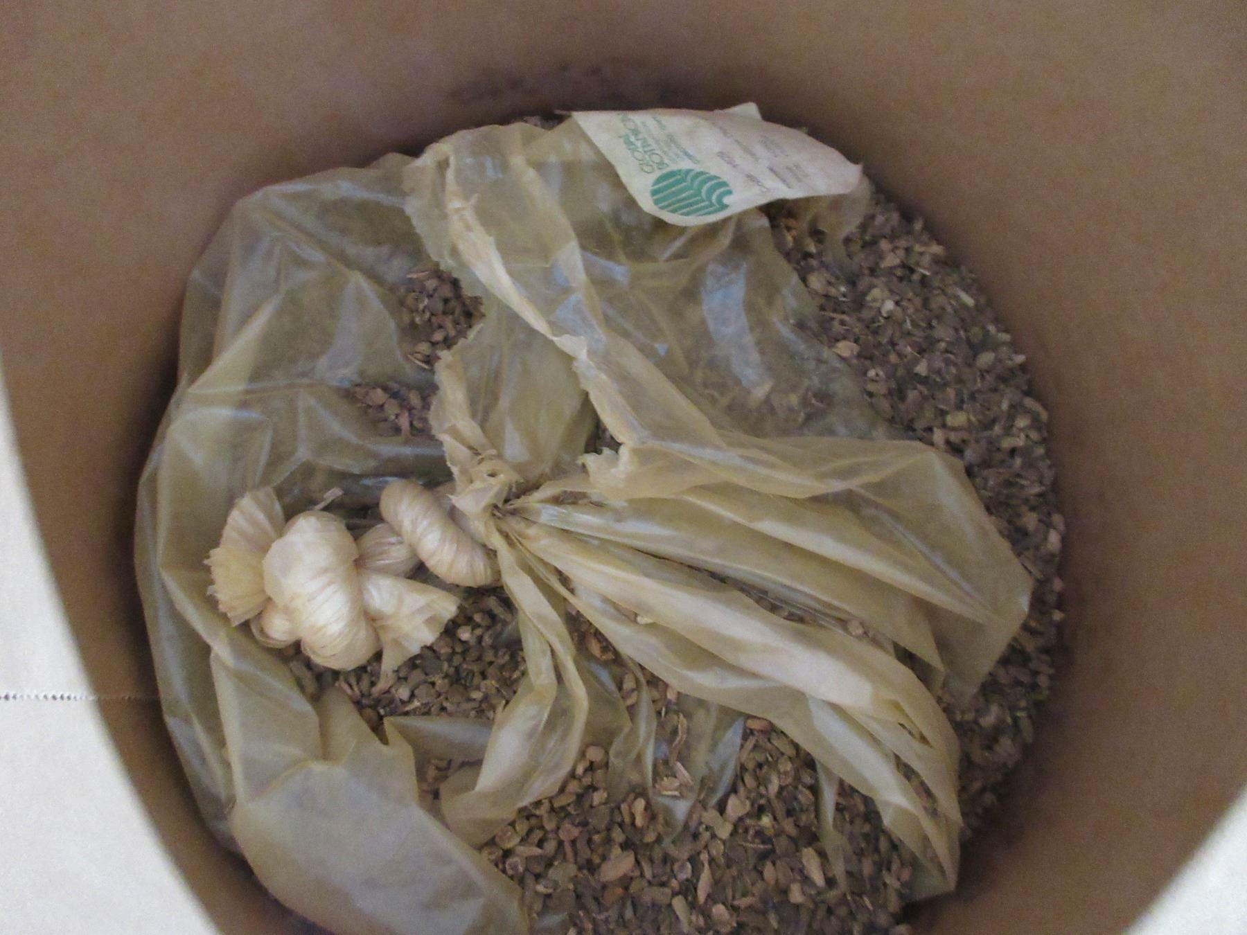 Large Tub of Yellow Dock Root Wood Chips - Approx. 10 Kg - PICK UP ...