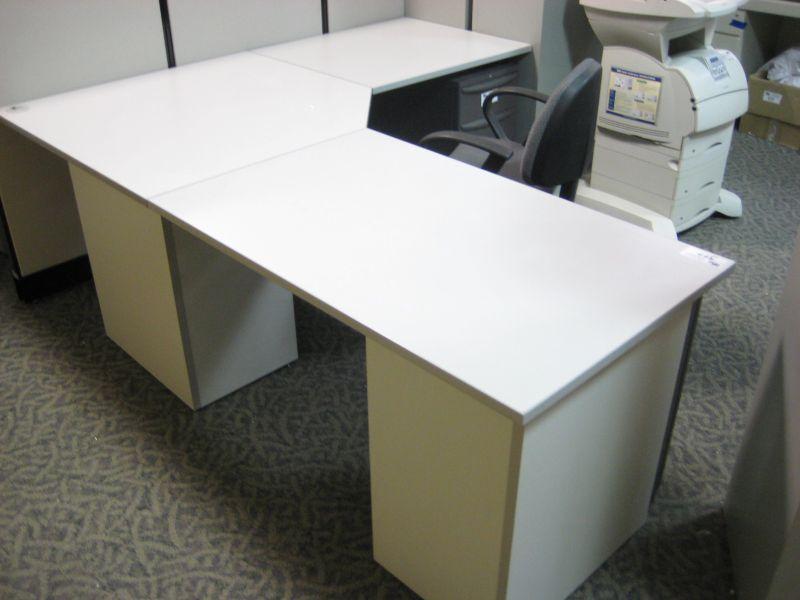 Grey Corner Lab Workbench