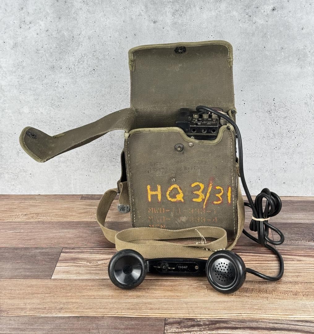WW2 US Army Field Telephone EE-8