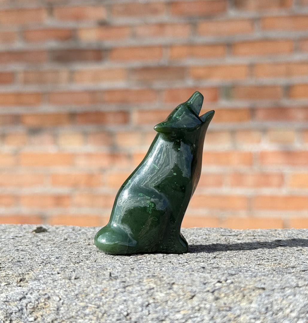 Alaskan Eskimo Inuit Carved Nephrite Jade Wolf