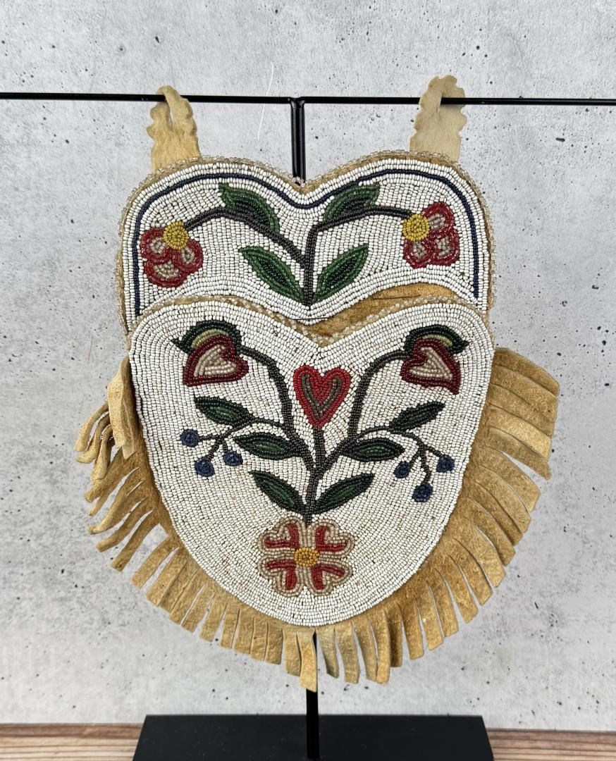 Plateau Native American Indian Beaded Wall Pocket