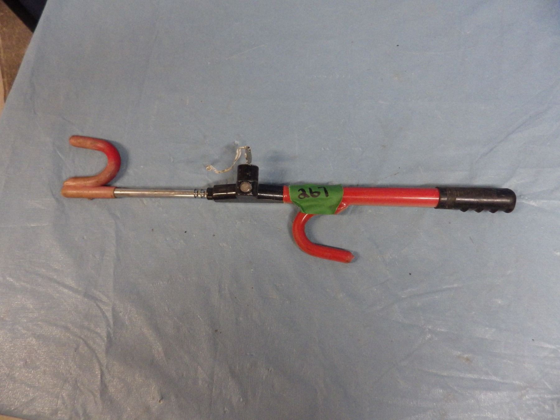The club steering wheel lock with key