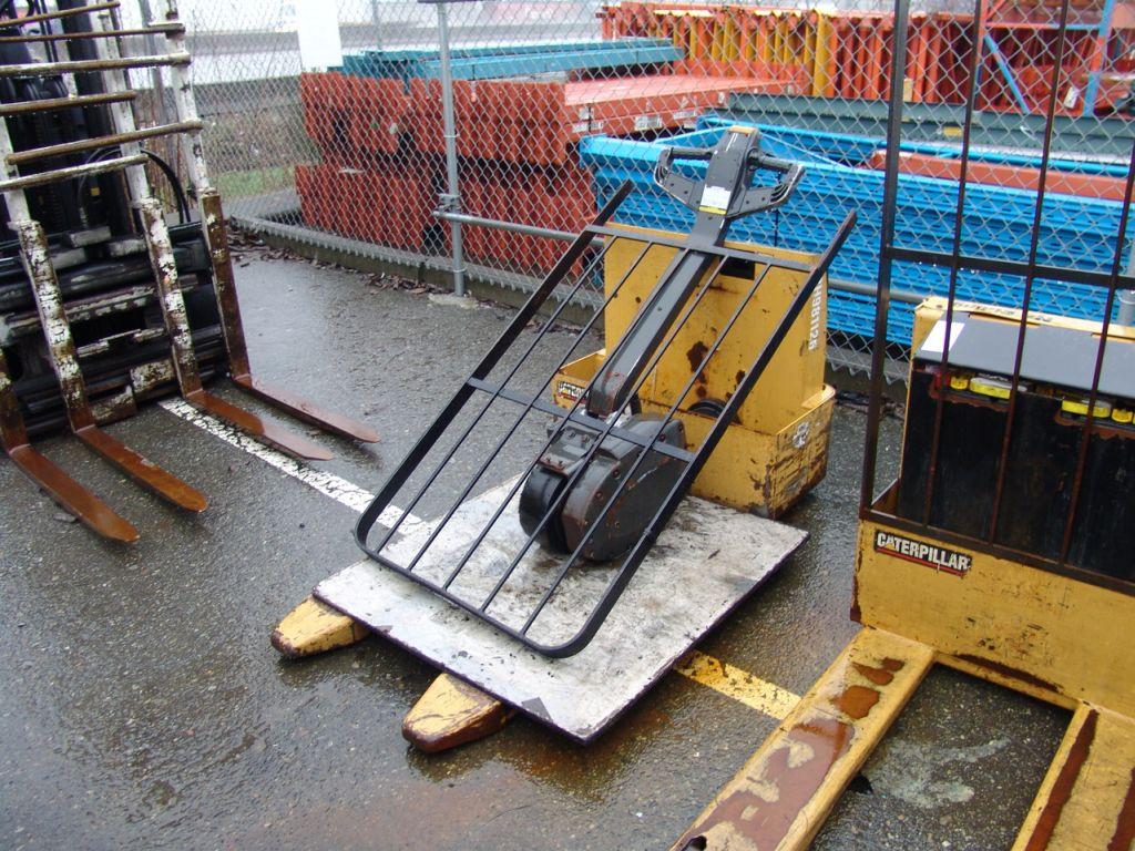 CATERPILLAR NPP40 PALLET JACK - Able Auctions