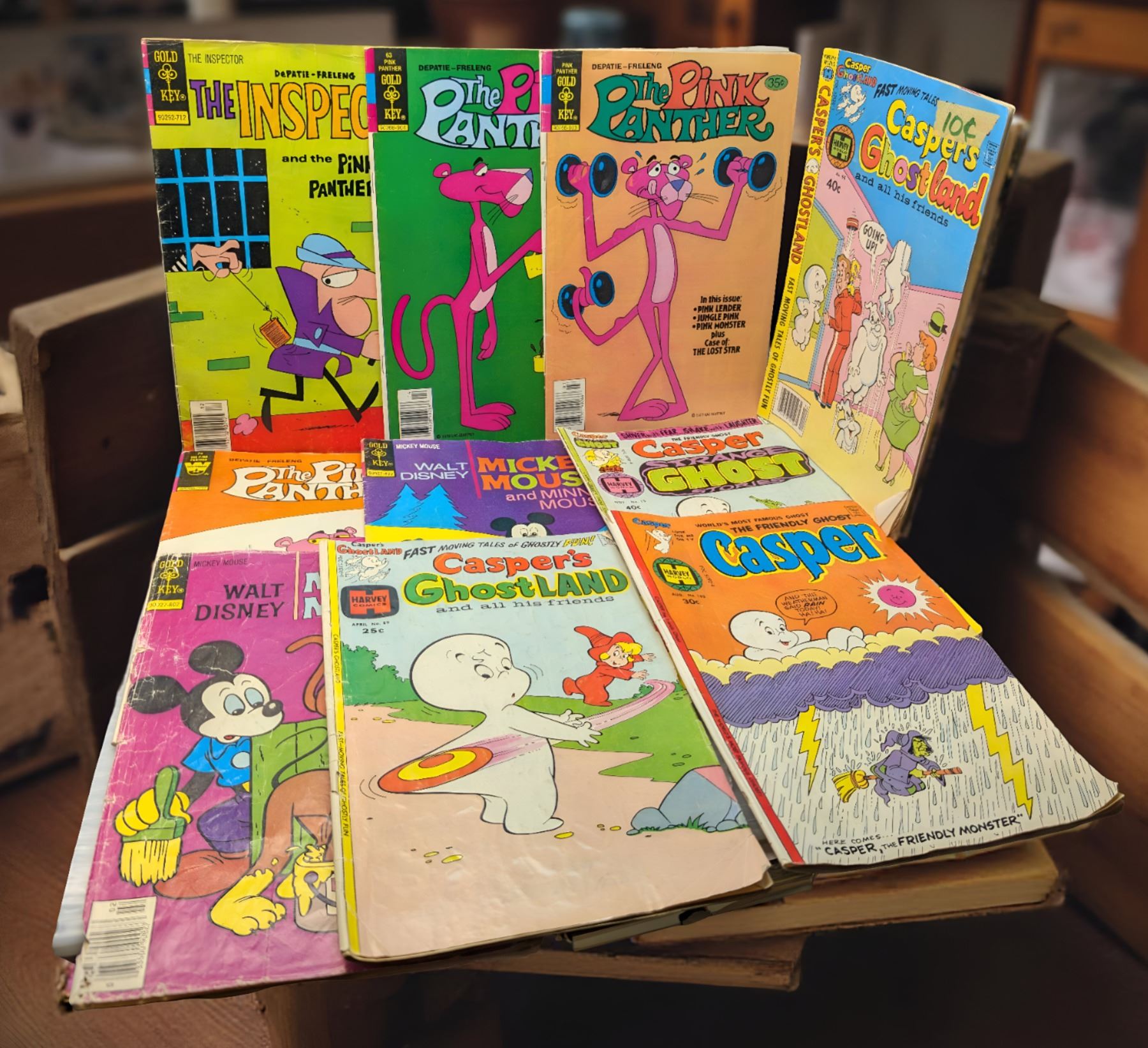 Group of assorted vintage Casper, Mickey Mouse & The Pink Panther comic ...