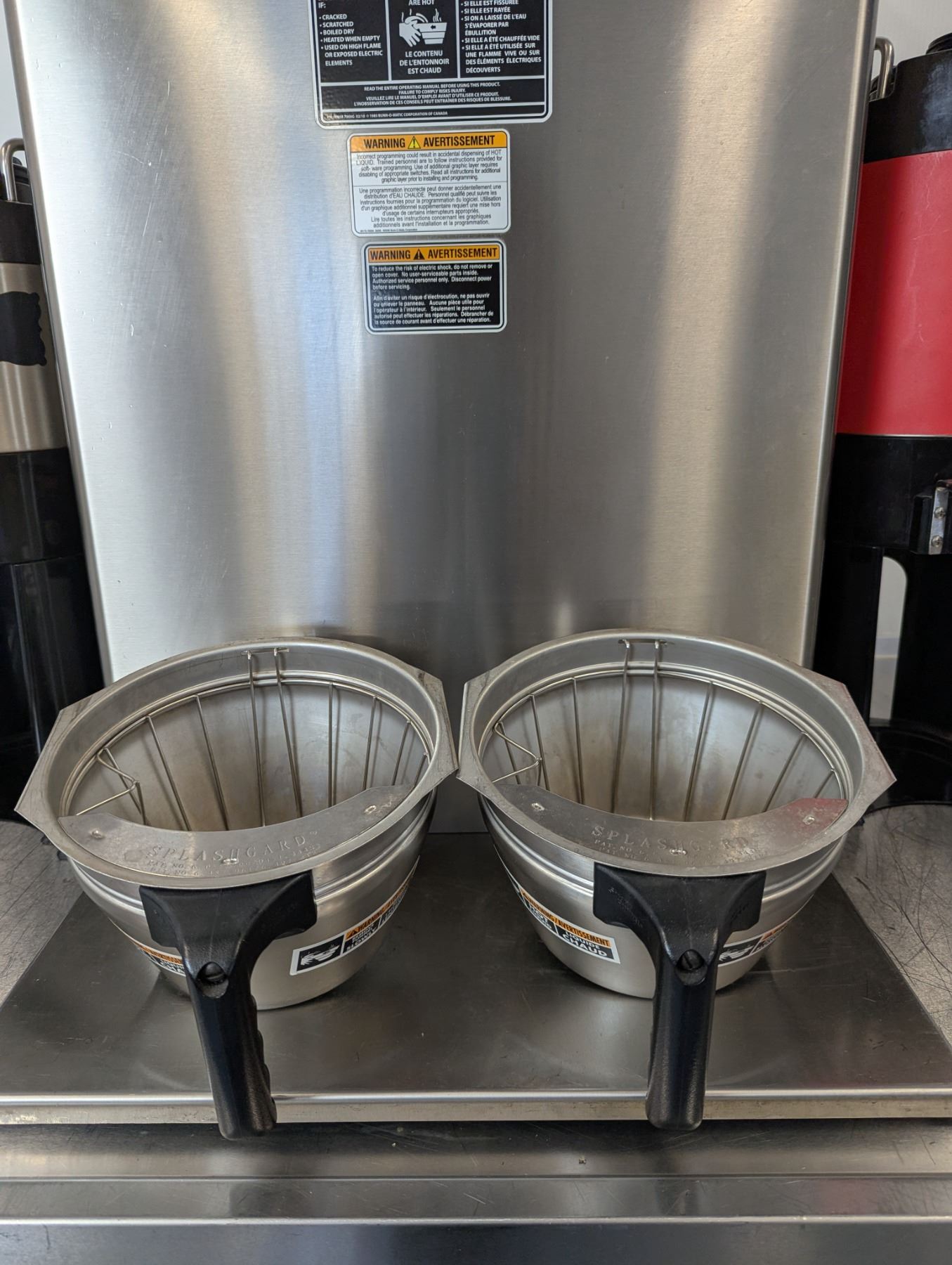 Bunn ICB Twin Tall BrewWISE Coffee Brewer w/ThermoFresh Servers | 3807X/L12