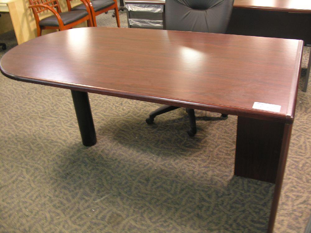 Mahogany Bullet Top Executive Desk With Matching