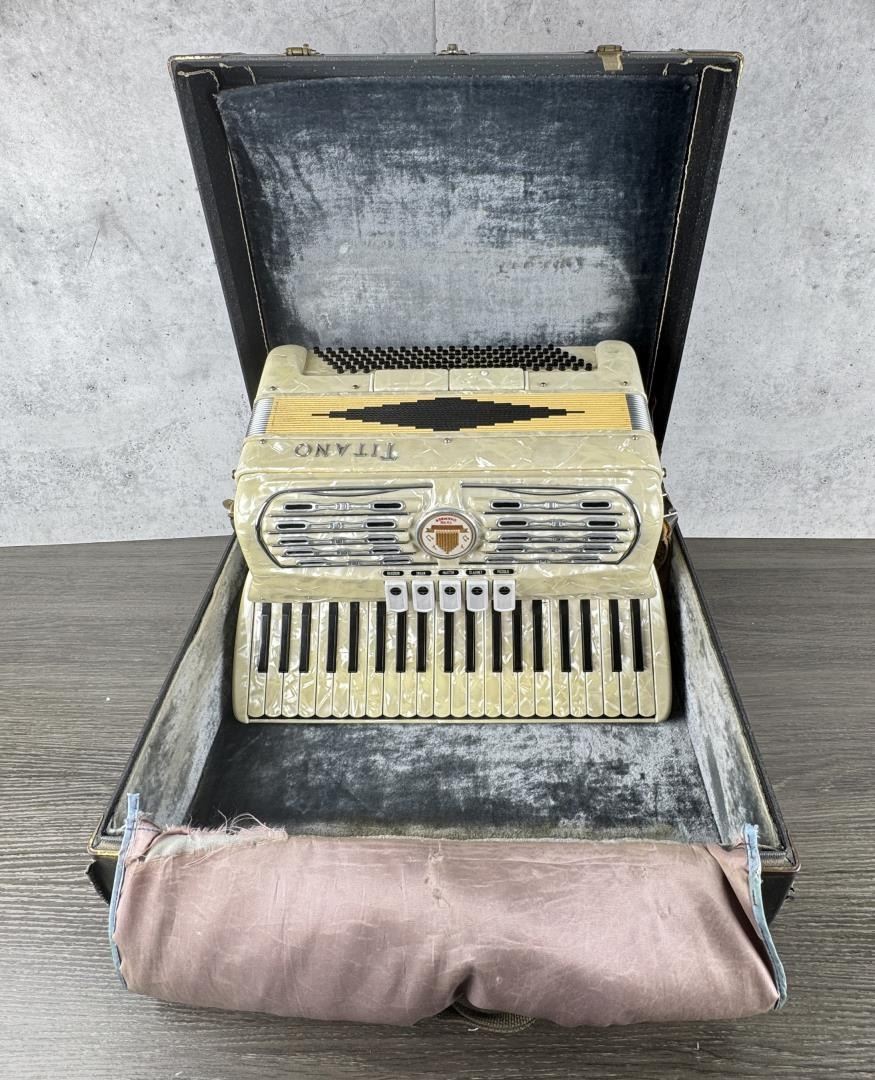 Titano Organette Tube Chamber Accordion