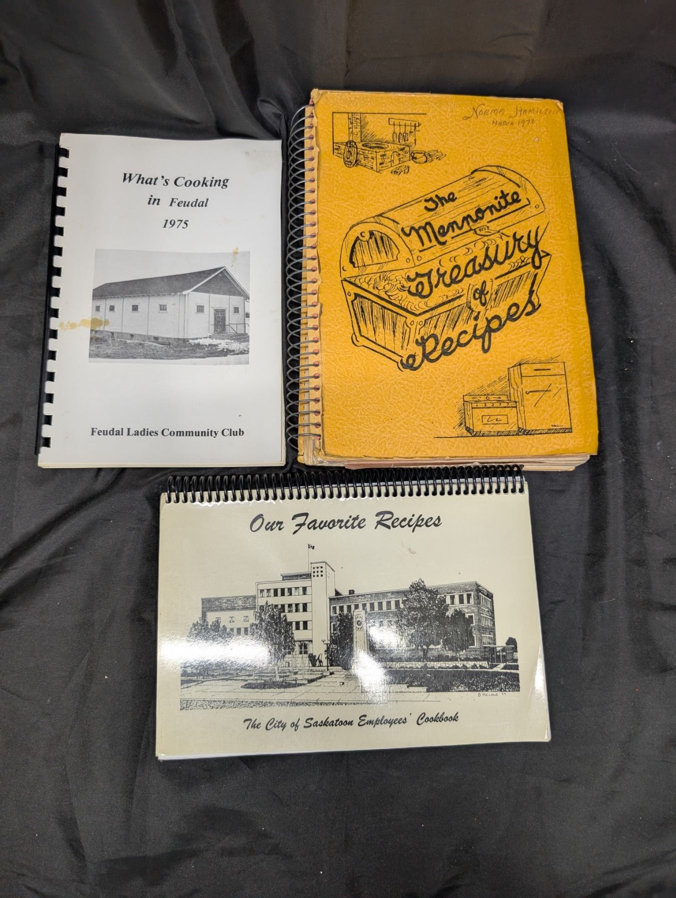 (3) Cook Books (Mennonite-Feudal-Saskatoon) Vintage - Schmalz Auctions