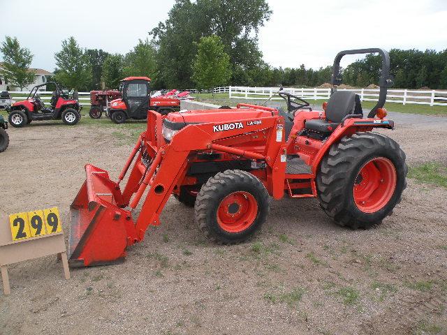 Kubota L3410 w/LA481 loader
