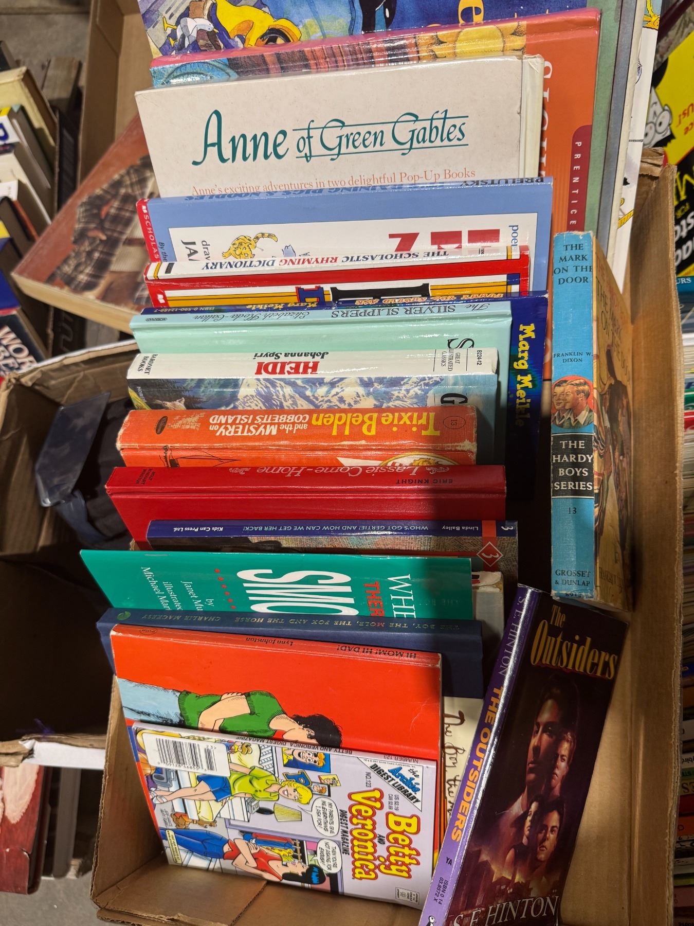 Anne of Green Gables, Heidi Hardy boys, Archie Digest, and other books