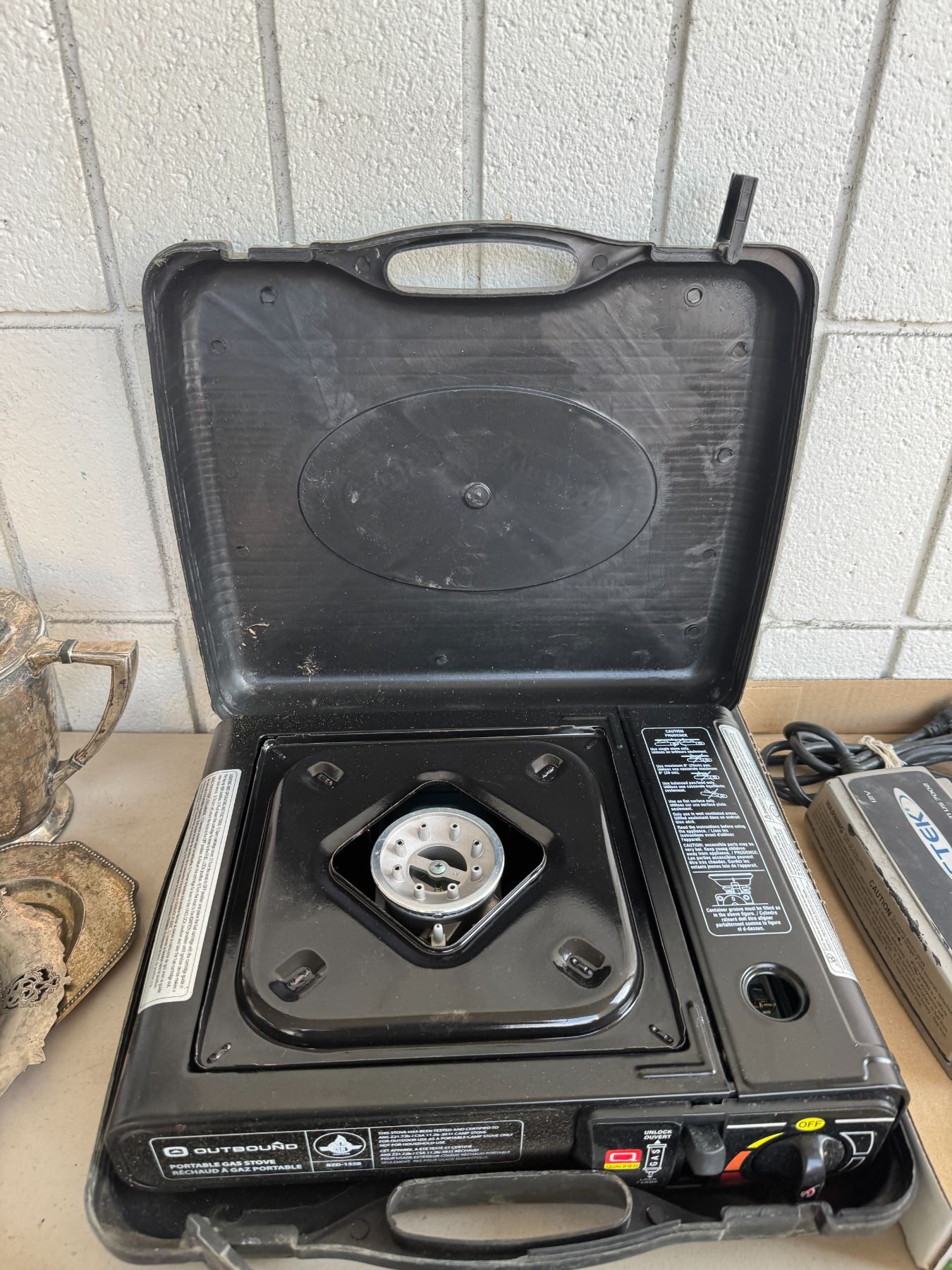 Outbound, portable gas stove