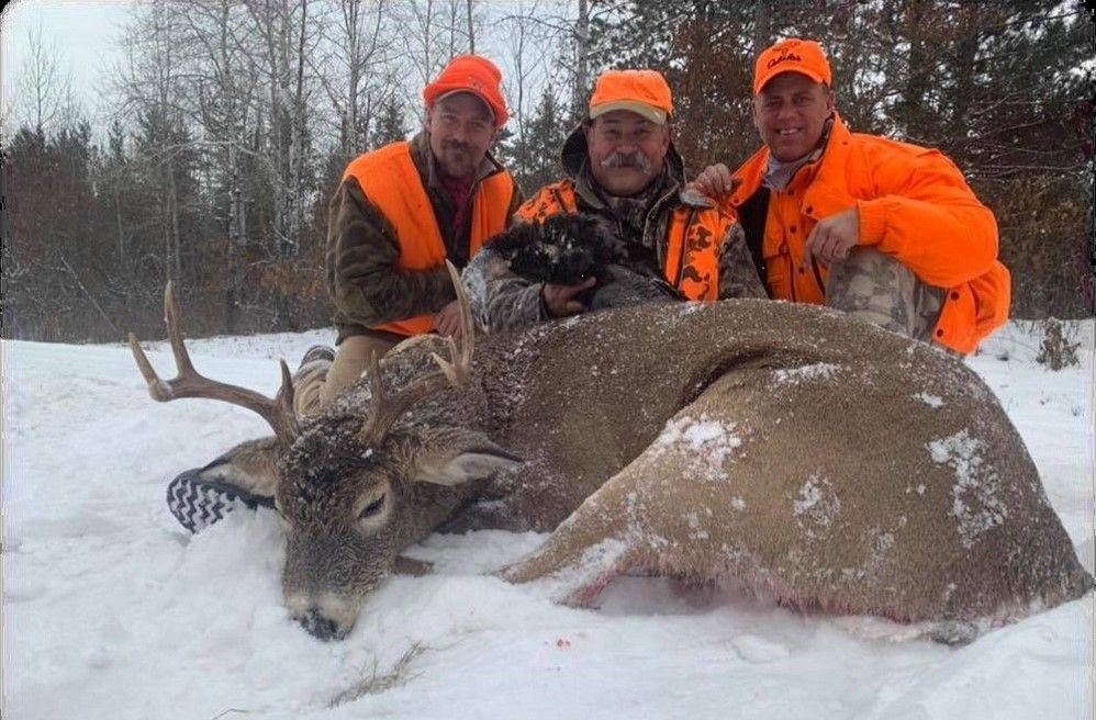 5-DAY NORTHERN WISCONSIN WHITETAIL HUNT - $5,500 / EXHIBITOR