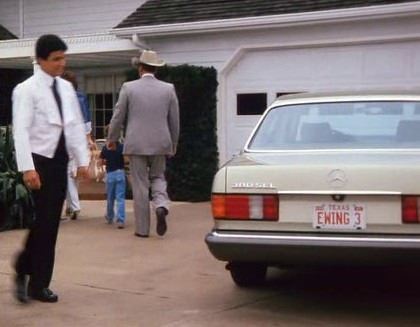 DALLAS TV EWING 2 MISS ELLIE METAL 1984 TEXAS LICENSE PLATE SCREEN MATCHED