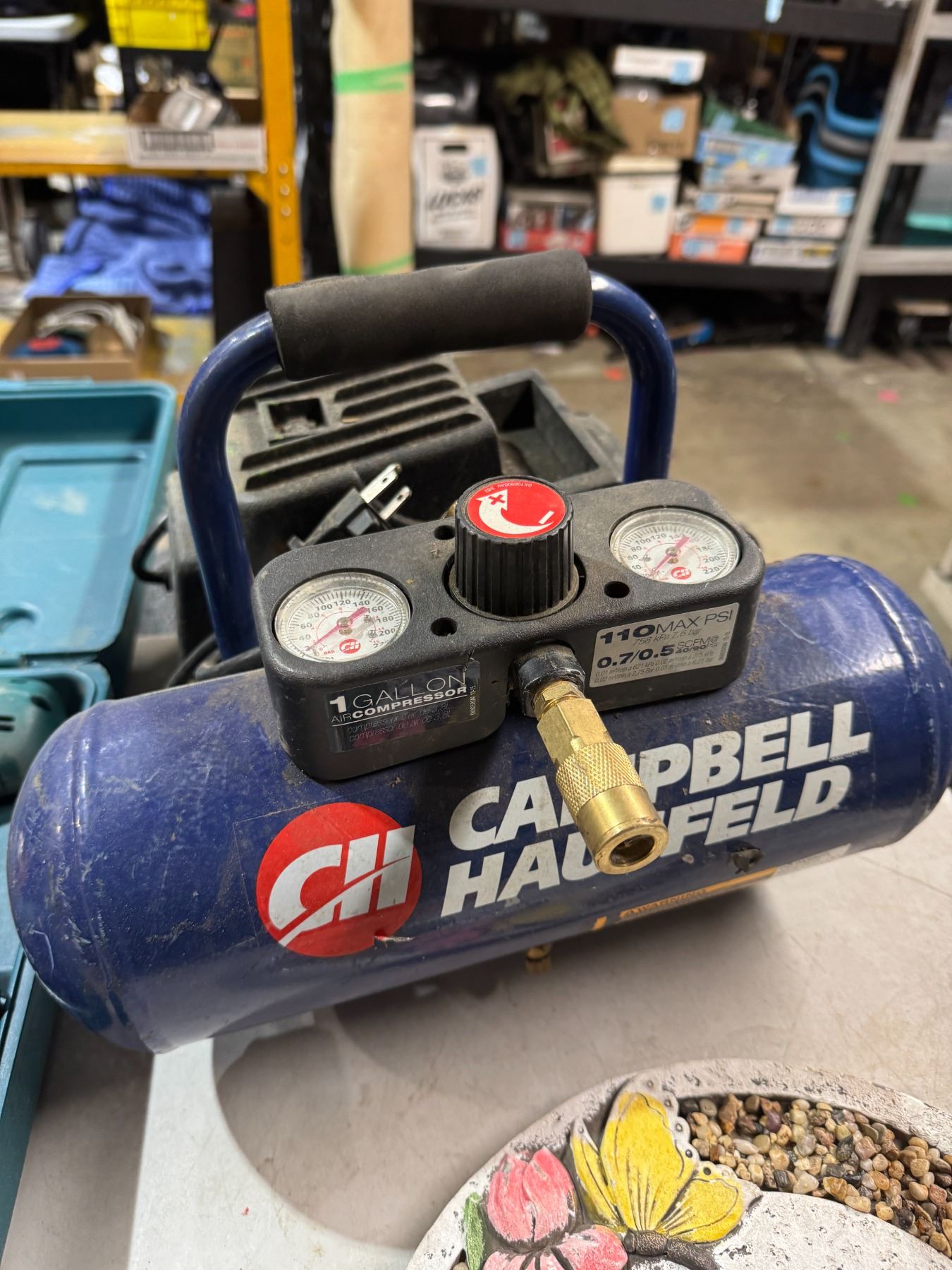 Campbell, Hausfield Compresser