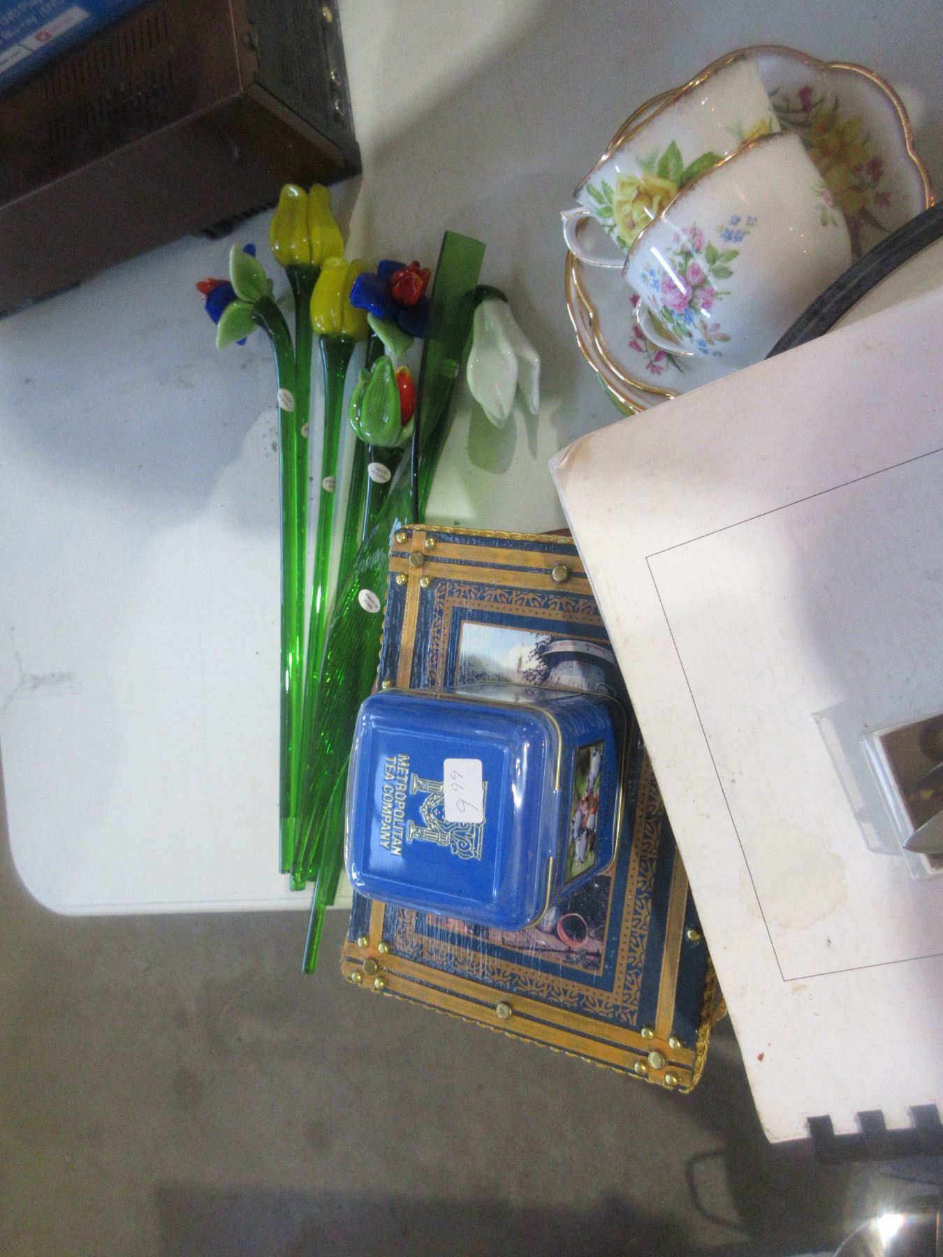 BOX C/W GLASS FLOWERS, CUPS & SAUCERS, TINS, TEA, GARDEN ORNAMENTS, ETC