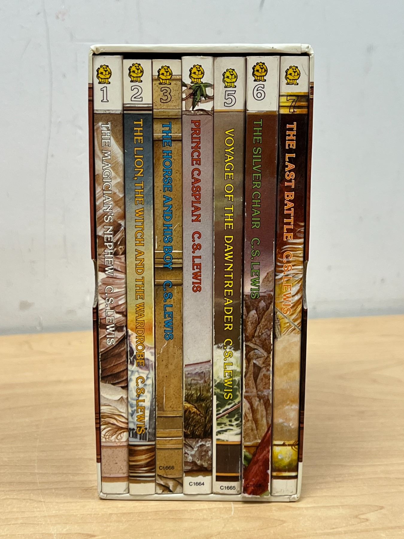 C.S. Lewis - The Complete Chronicles of Narnia 7 Book Box set