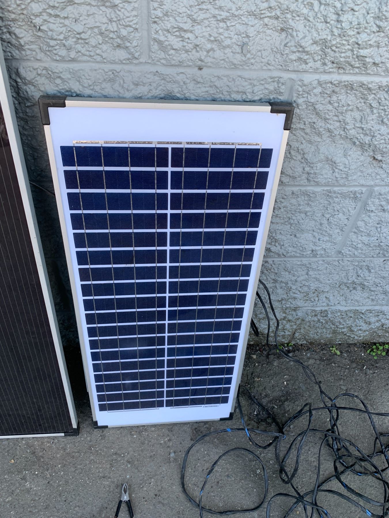 COLEMAN - 1x18W Solar Panel & 1x40W Solar Panel. W/7 Amp Solar Charge ...