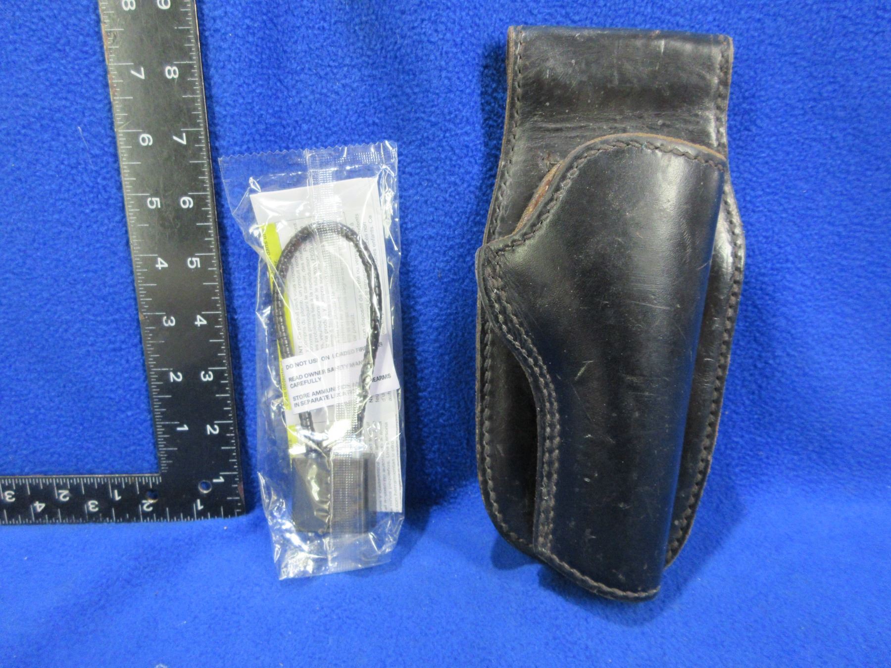 Hunter 14 Leather Holster (Right Hand) and a Cable Lock